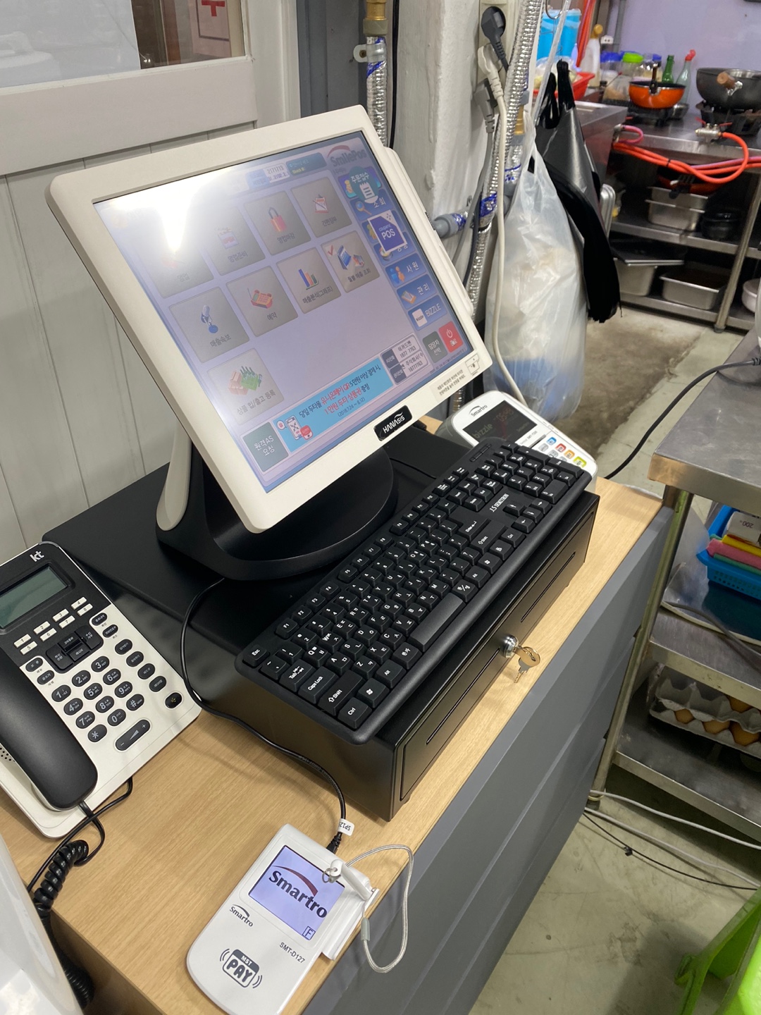 [하나시스 HIT포스, SMT-T226] 서울 은평구 '맛있는 집' 이카드밴 포스 및 카드단말기 설치 완료하였습니다. : 이카드밴(주)