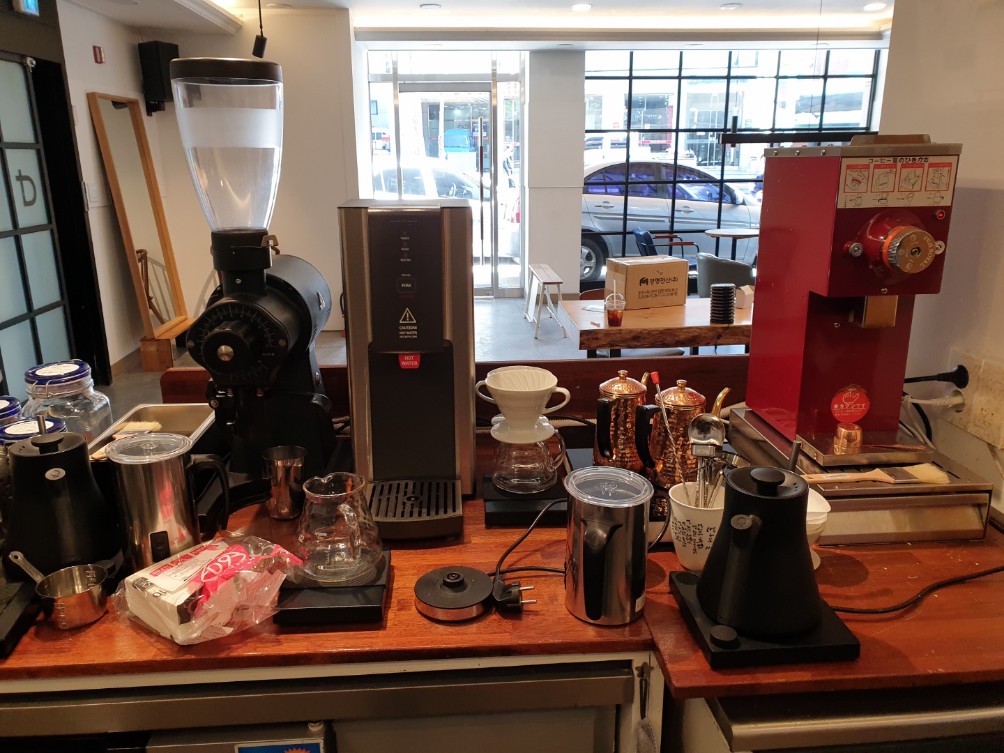 [하나시스 HIT포스, SMT-T226] 서울 강남구 '혼디 브루잉 스테이션' 이카드밴 포스 및 카드단말기 설치 완료하였습니다. : 이카드밴(주)