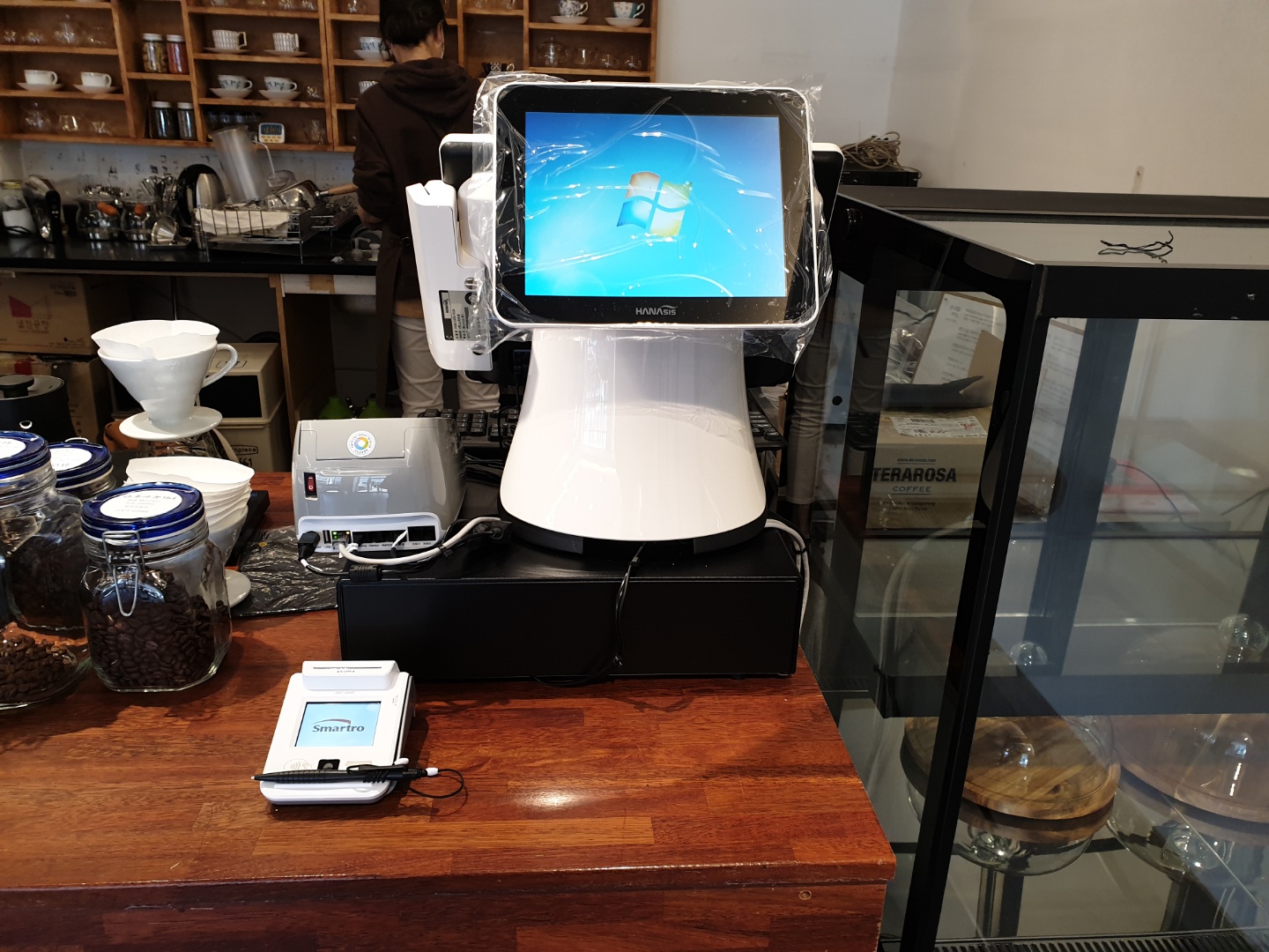 [하나시스 HIT포스, SMT-T226] 서울 강남구 '혼디 브루잉 스테이션' 이카드밴 포스 및 카드단말기 설치 완료하였습니다. : 이카드밴(주)