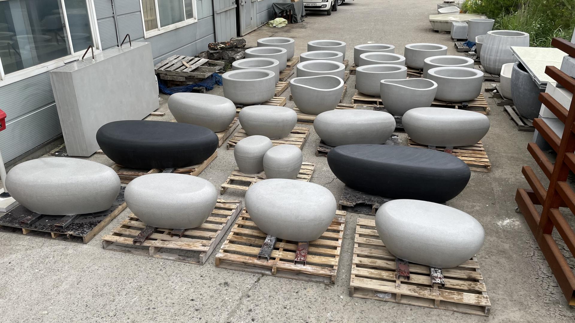 2021 고려조경 조약돌 벤치, 플랜터 : UHPC 콘크리트 산업을 선도하는 기업 미콘