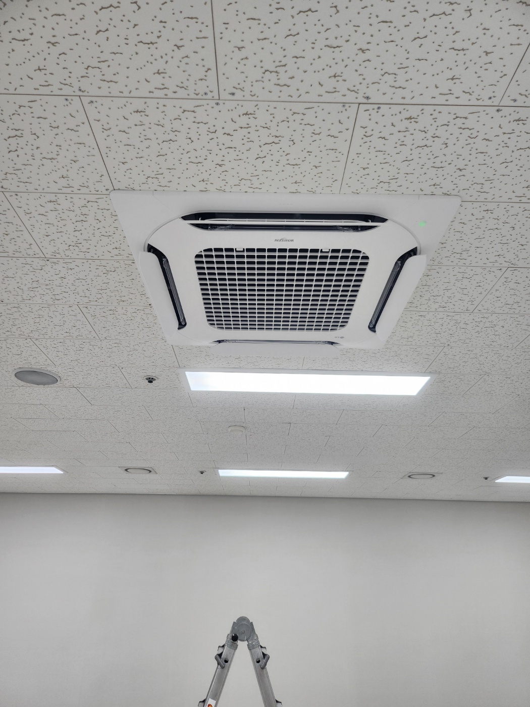 양천 사무실 천장형 냉난방기 설치 사례 [ LG 천장형 냉난방기 30평 2대 , LG 멀티 실외기 8마력 1대 ] : 냉·난방기 ...