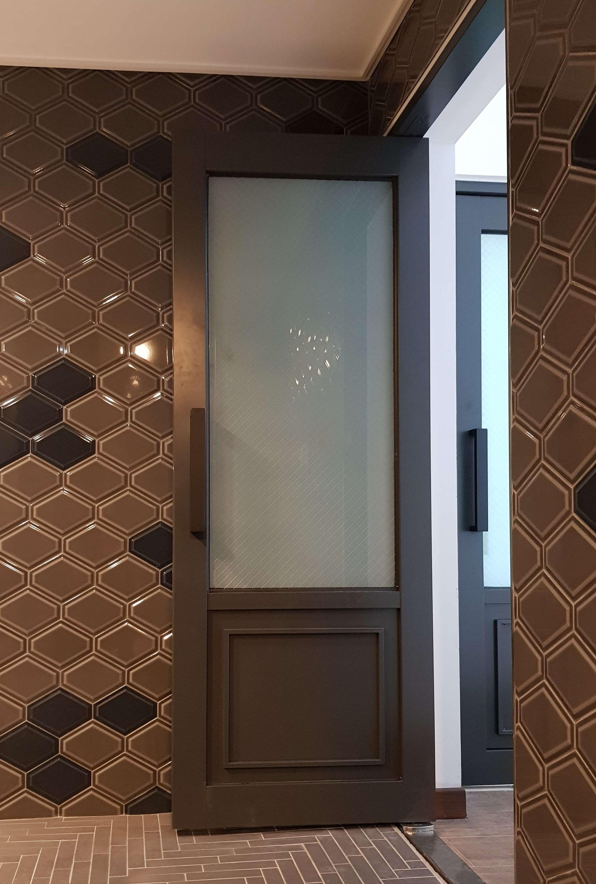 [가마찌도어] 세종시 조치원, Turning Door : Turning Door