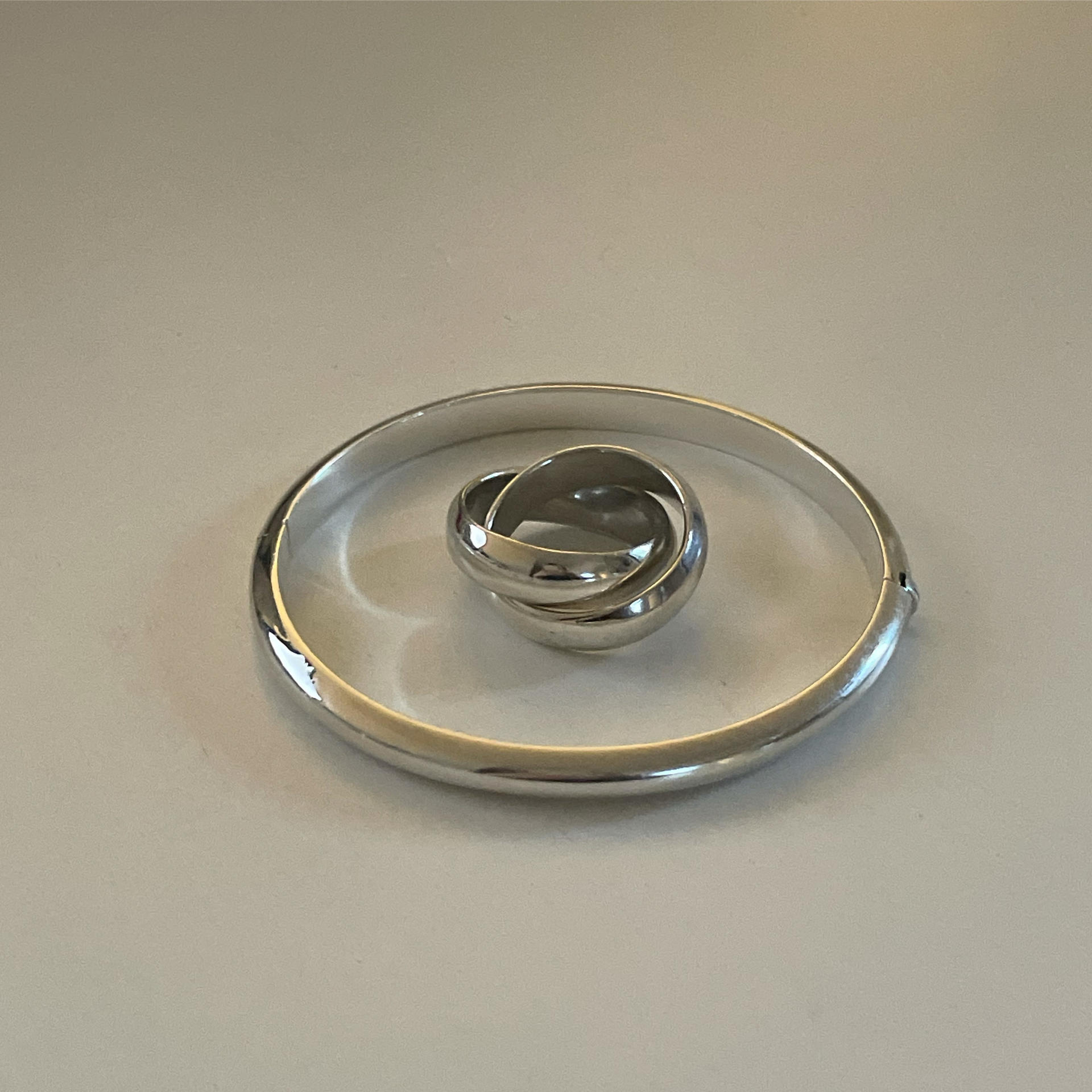 BASS RING : THE STUFF