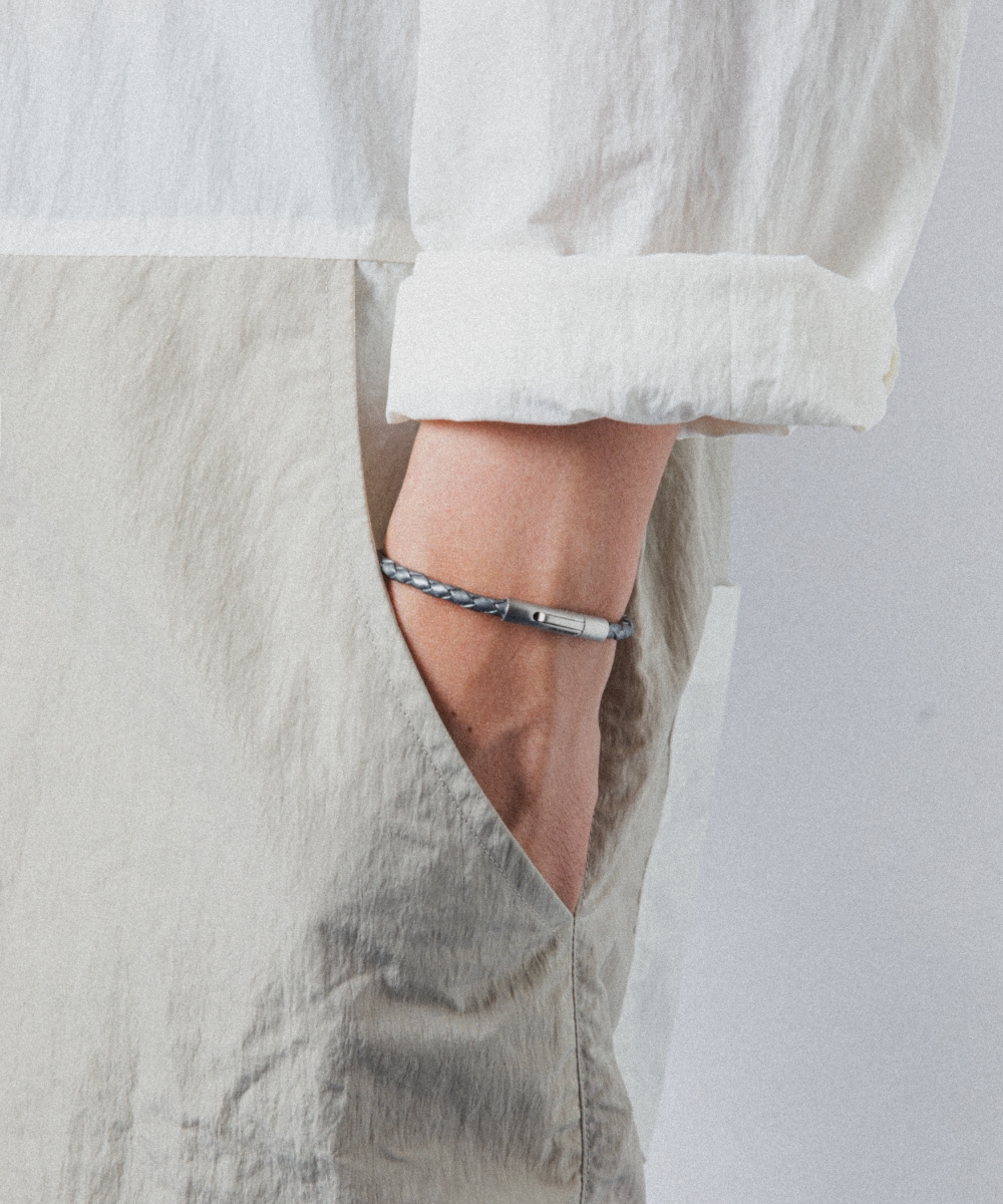 PLANET E - 004 : ROUND LEATHER ROPE BRACELET SILVER - 감도 깊은 취향 셀렉트샵 29CM