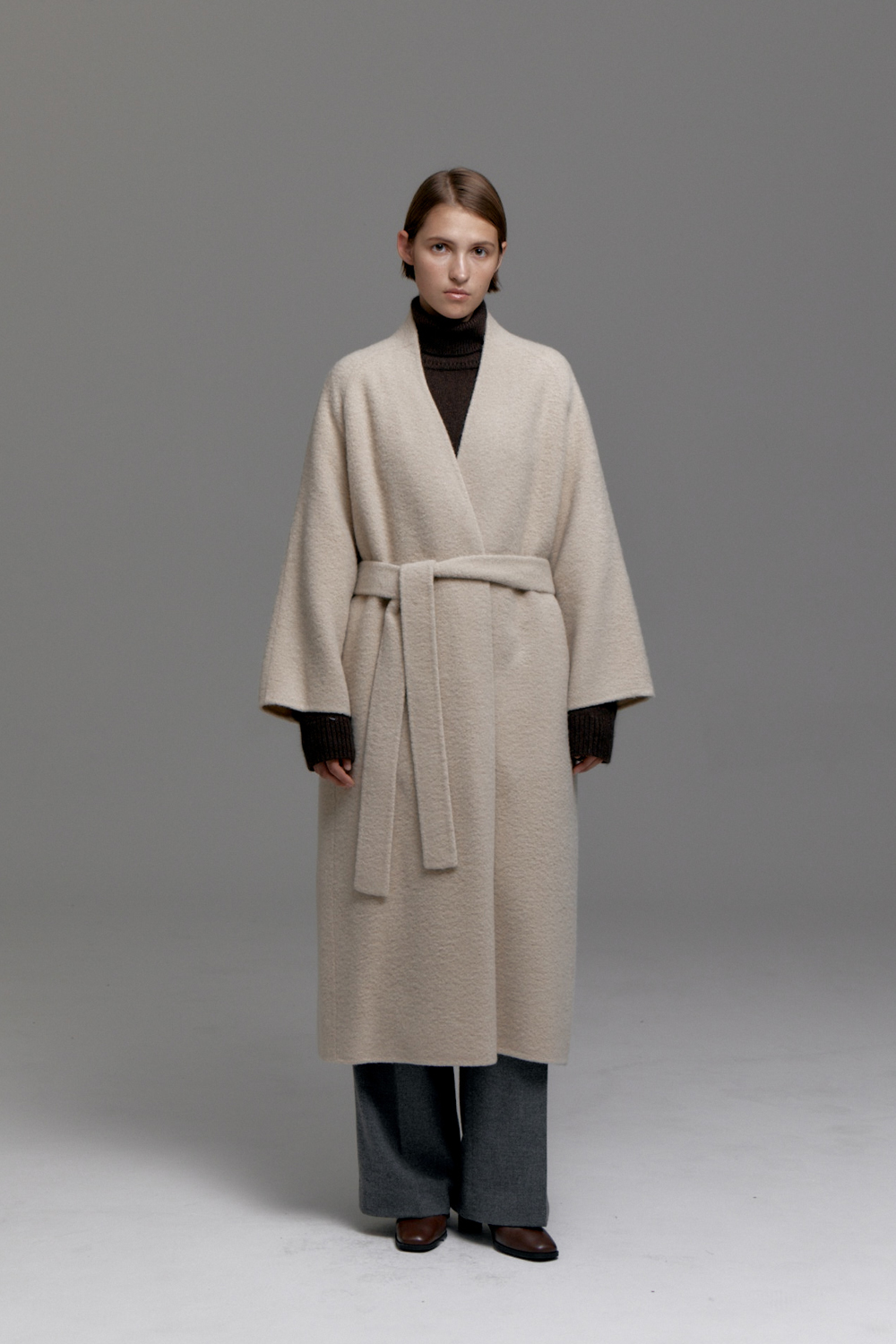 BRUSHED ALPACA BLEND COLLARLESS HANDMADE COAT - 감도 깊은 취향 셀렉트샵 29CM