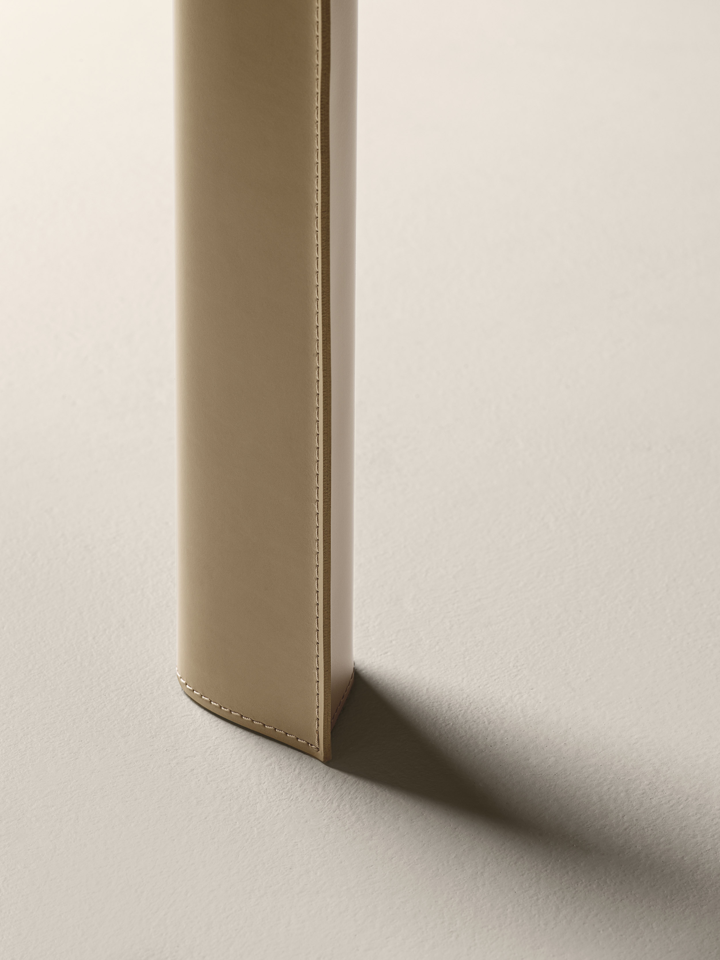 Frag | Blom table : 가구웹진 : 새로 출시된 해외 신제품