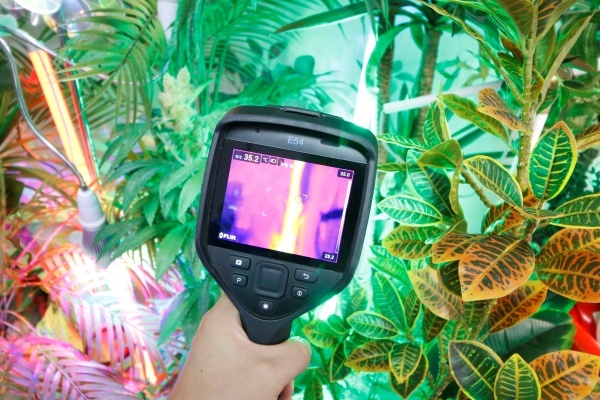 열화상카메라 수리는 지니어스인더스트리! FLIR E54 배터리 교체로 AS비용 최소화한 사연 : 도서관 : 지니어스인더스트리 ...