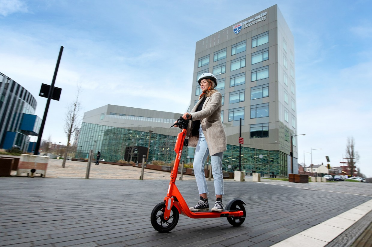 전기 스쿠터, 안전 및 헬멧에 관한 Neuron Mobility : 자료실