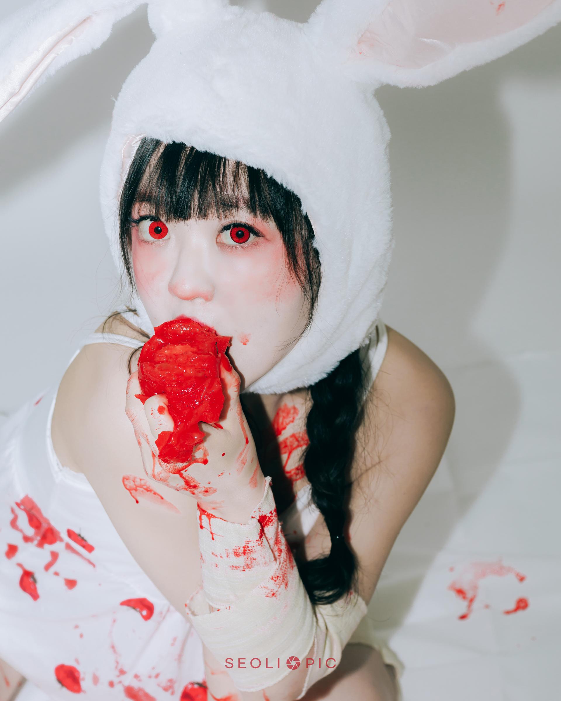 Blood rabbit (2022) : ILLUSION