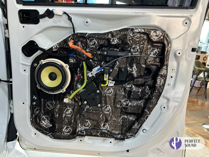 KA4 카니발!! 무스웨이D8시공에 이은 포칼스피커튜닝! : 작업 사진들