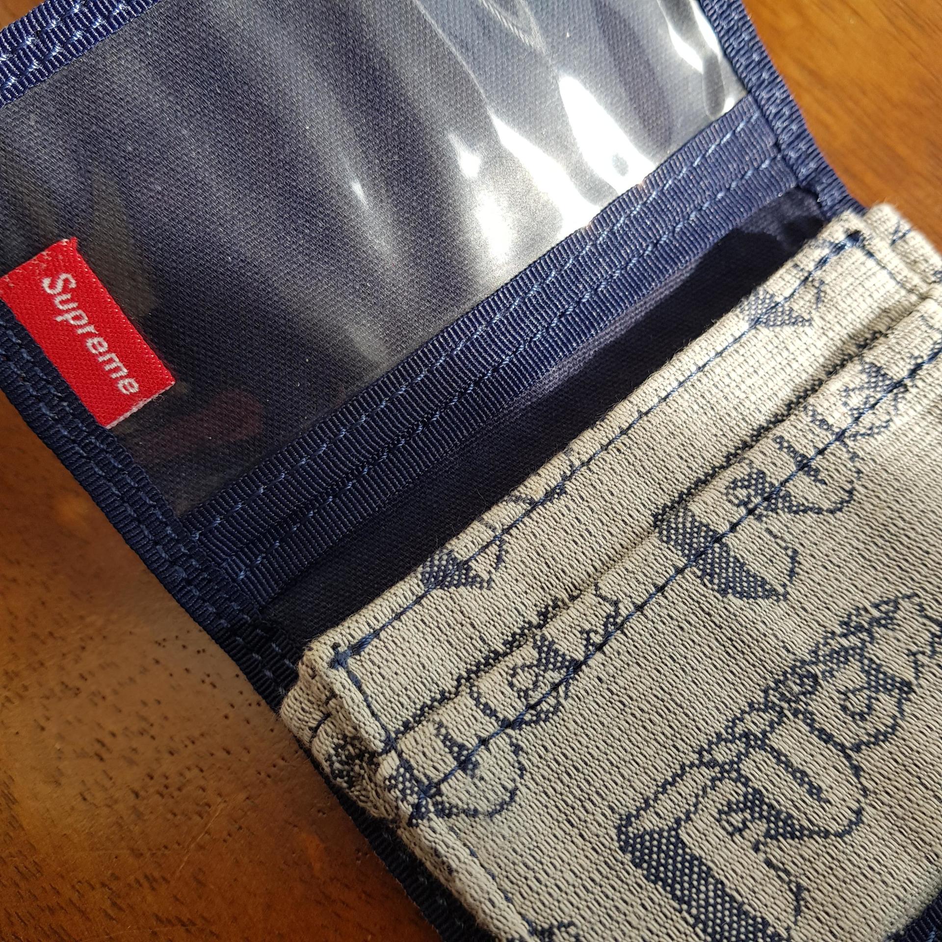 Porter x Supreme card wallet : 커넥티드도어 connected door