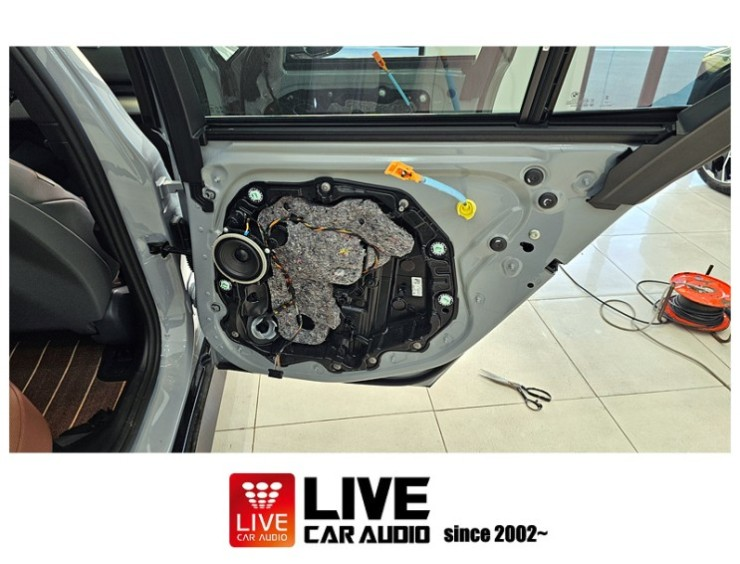 BMW G60 5시리즈 하만카돈 스피커의 안타까운 현실 AVI BM100 스피커 튜닝 : 라이브 카오디오 인스톨 갤러리