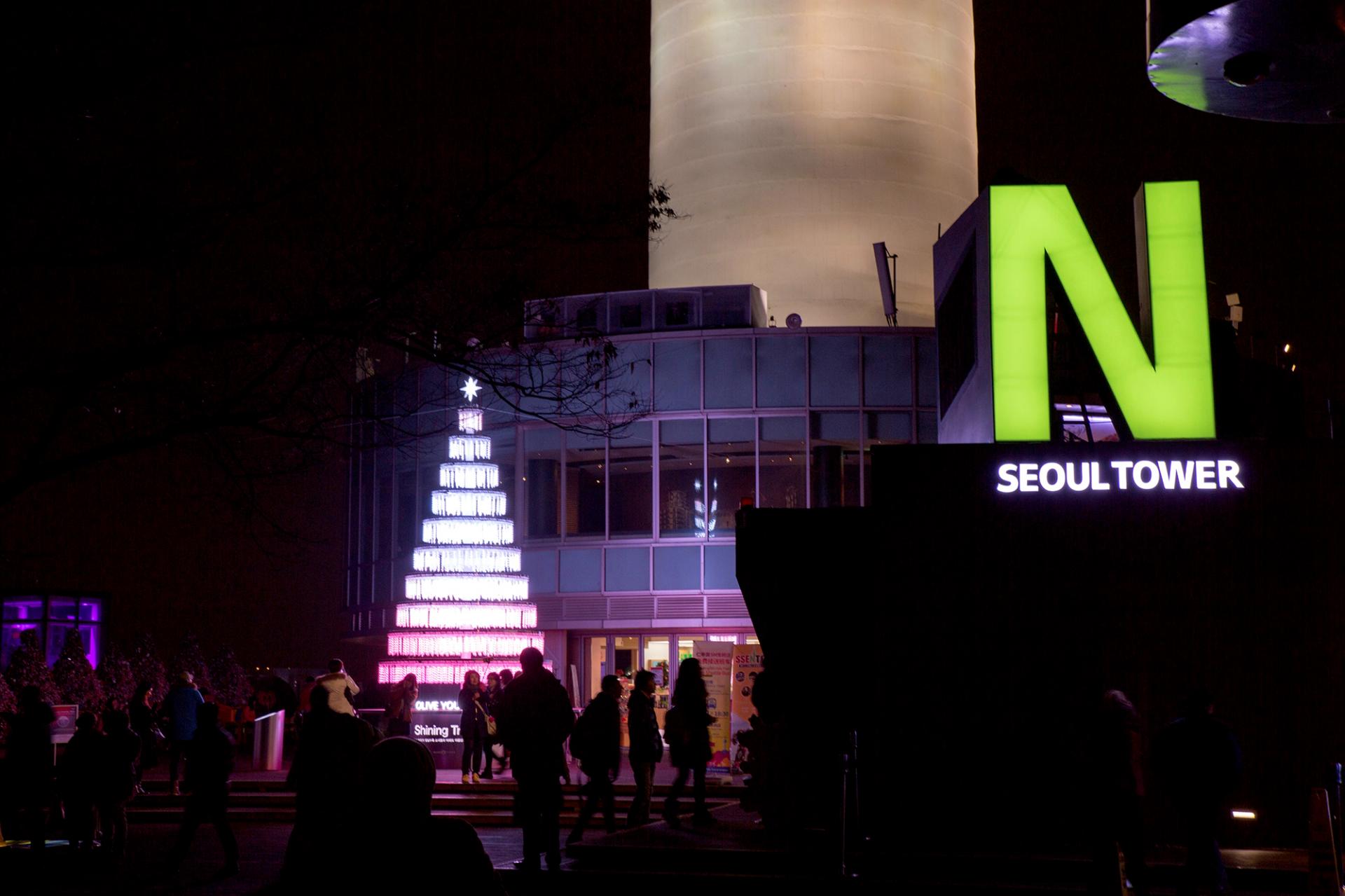 CJ OLIVE YOUNG CHRISTMAS INTERACTIVE TREE, SHINING TREE : WORKS