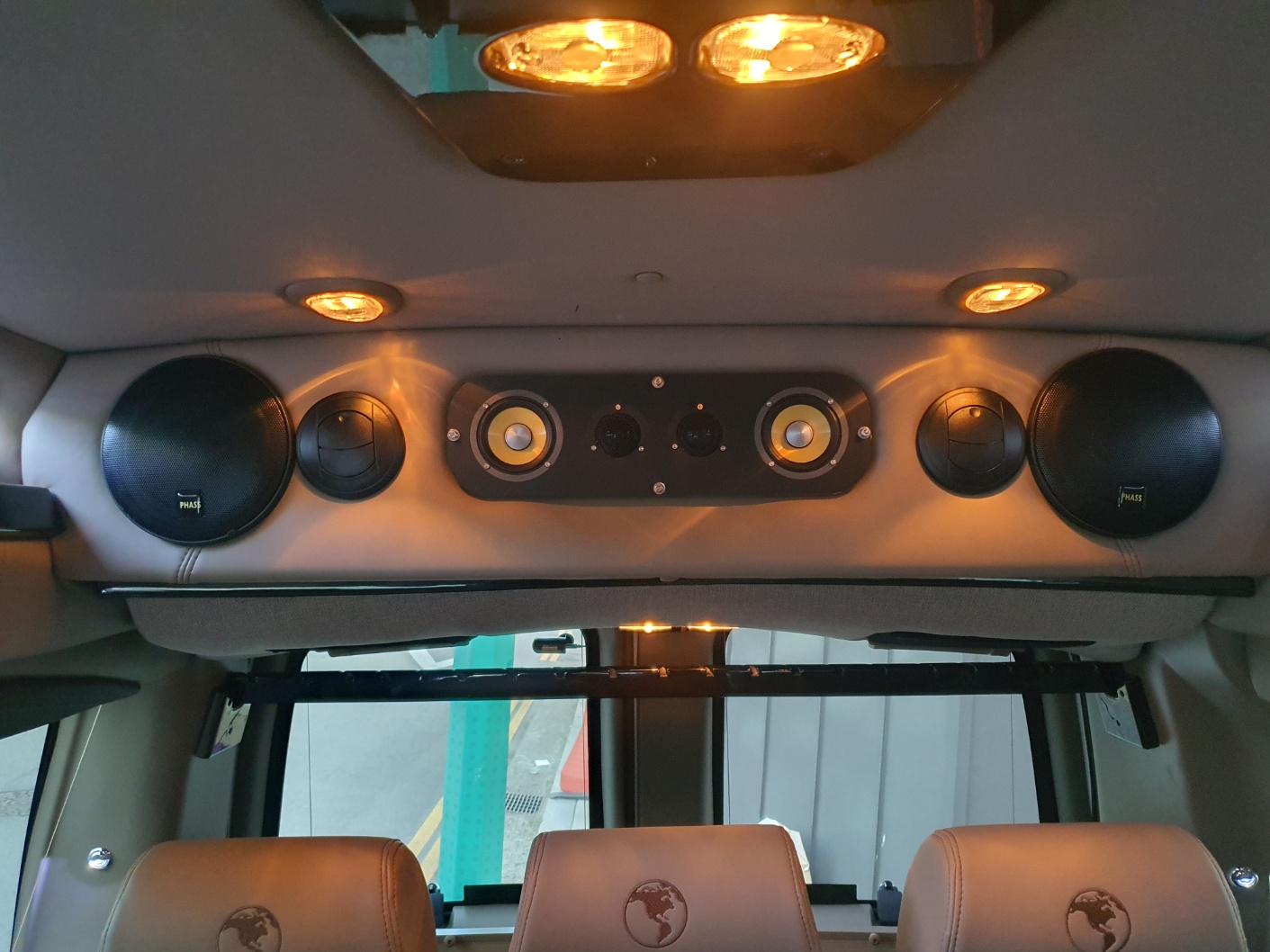 GMC 사바나밴 헬릭스 V12 DSP 튜닝 포칼 파스 스피커튜닝 스마트V8 : 오디오프로젝트 하이엔드 인스톨 갤러리