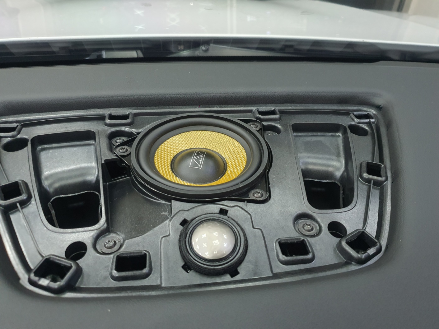 BMW X6 무스웨이 D8 DSP AVI BM 100 4D BM 100 스마트 V8 튜닝 전문점 : 오디오프로젝트 하이엔드 인스톨 갤러리