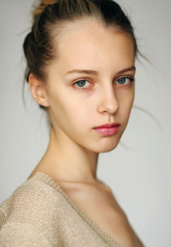 ANYA M. : Visual Model Management