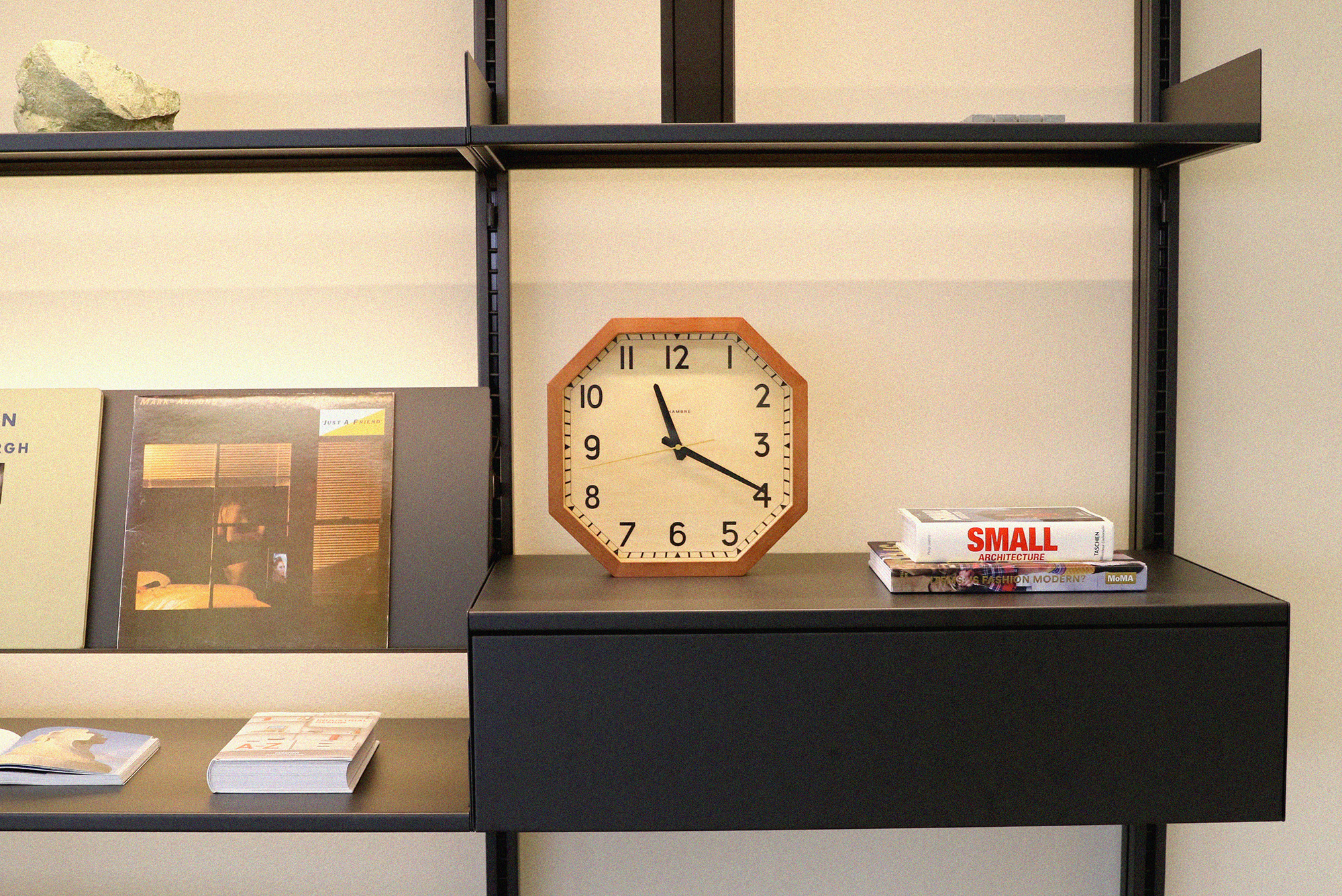 Octagon Clock : moromoro (모로모로 오브제)