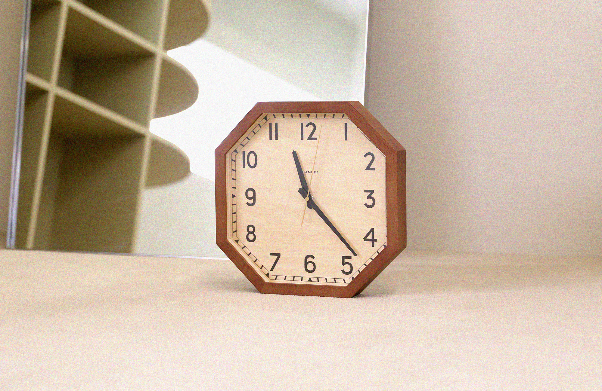 Octagon Clock : moromoro (모로모로 오브제)