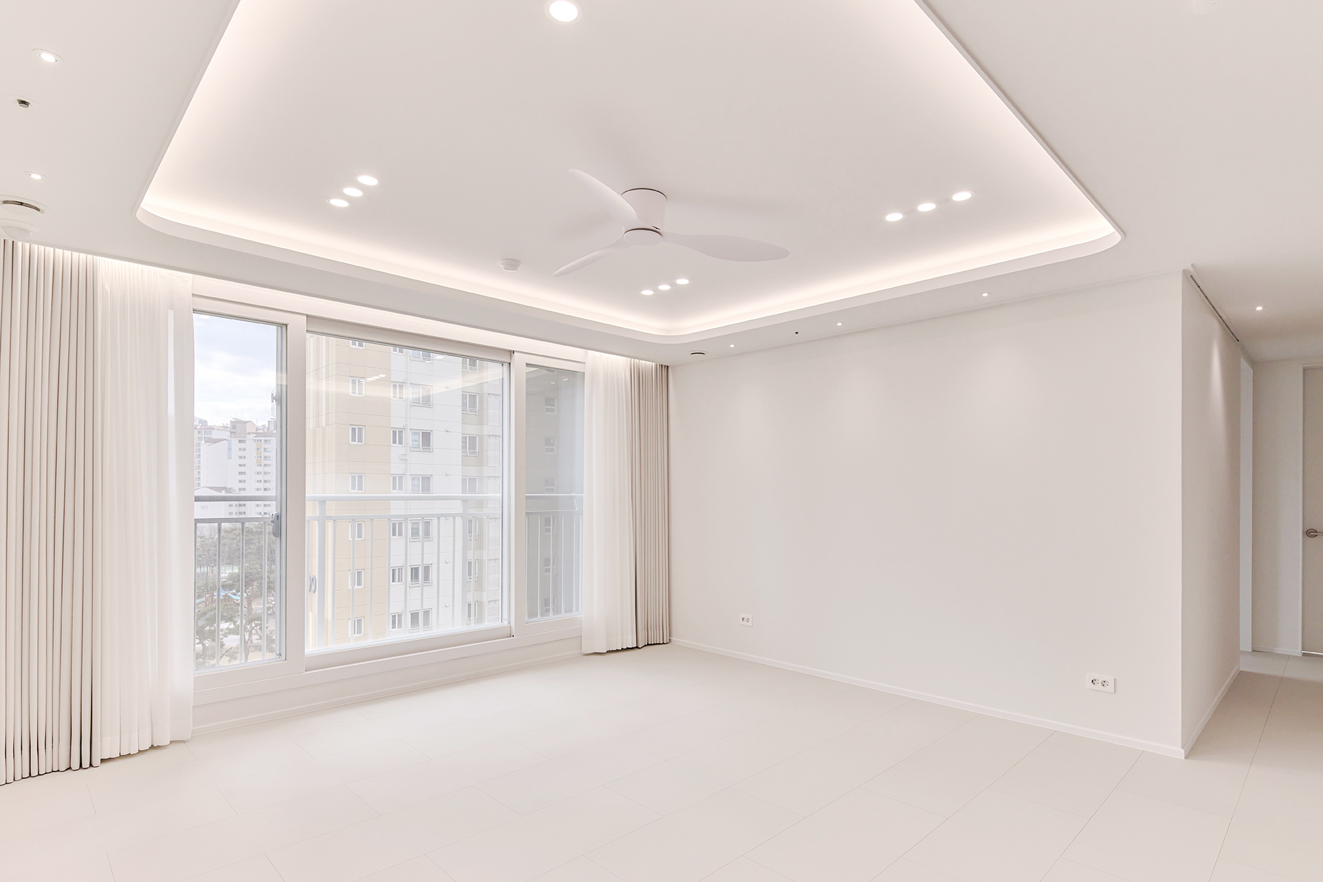 톤온톤 속의 컬러포인트! 수원 힐스테이트영통아파트 33PY : HOME