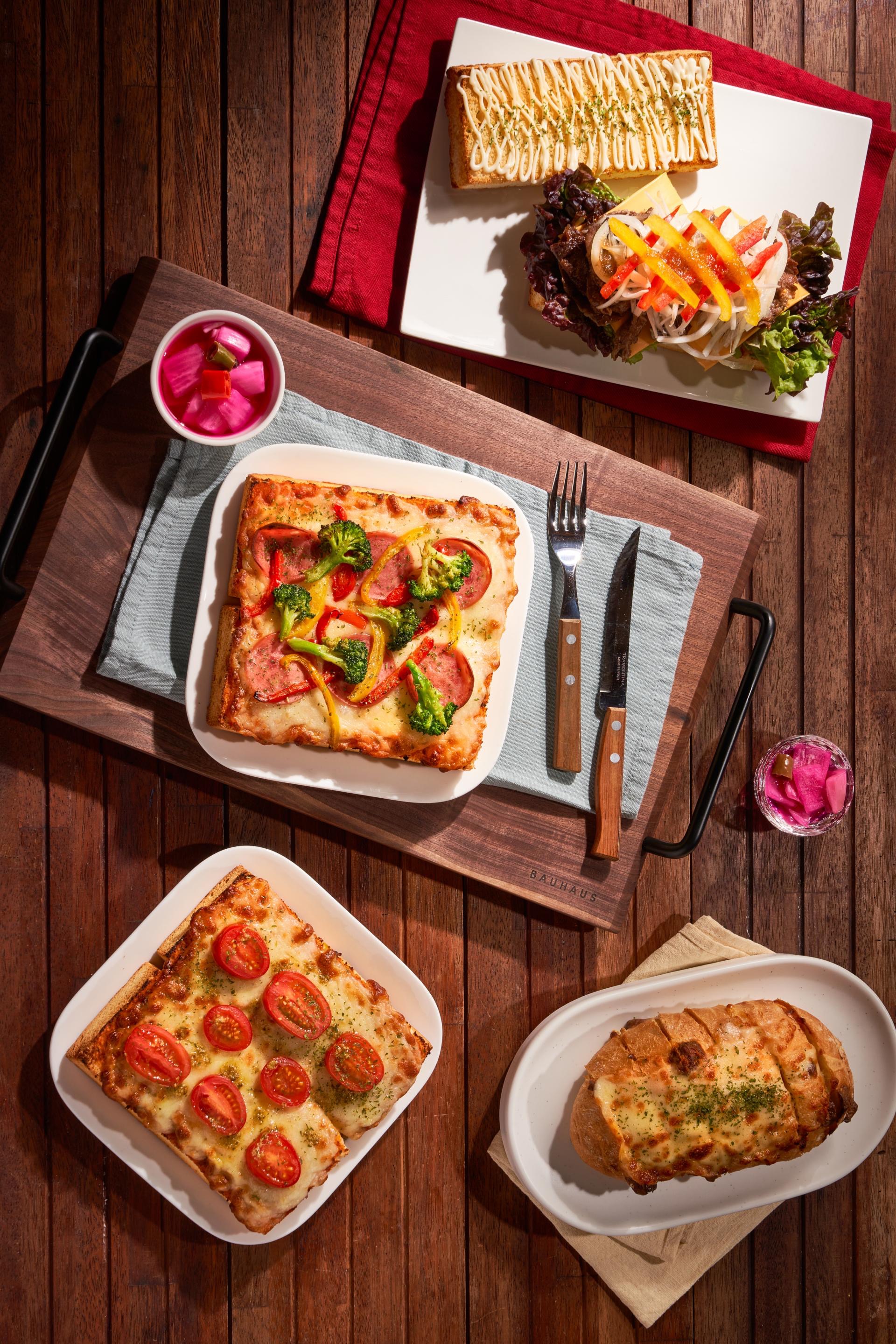 MONGRIS CHEESE CAFE : GAVIN company