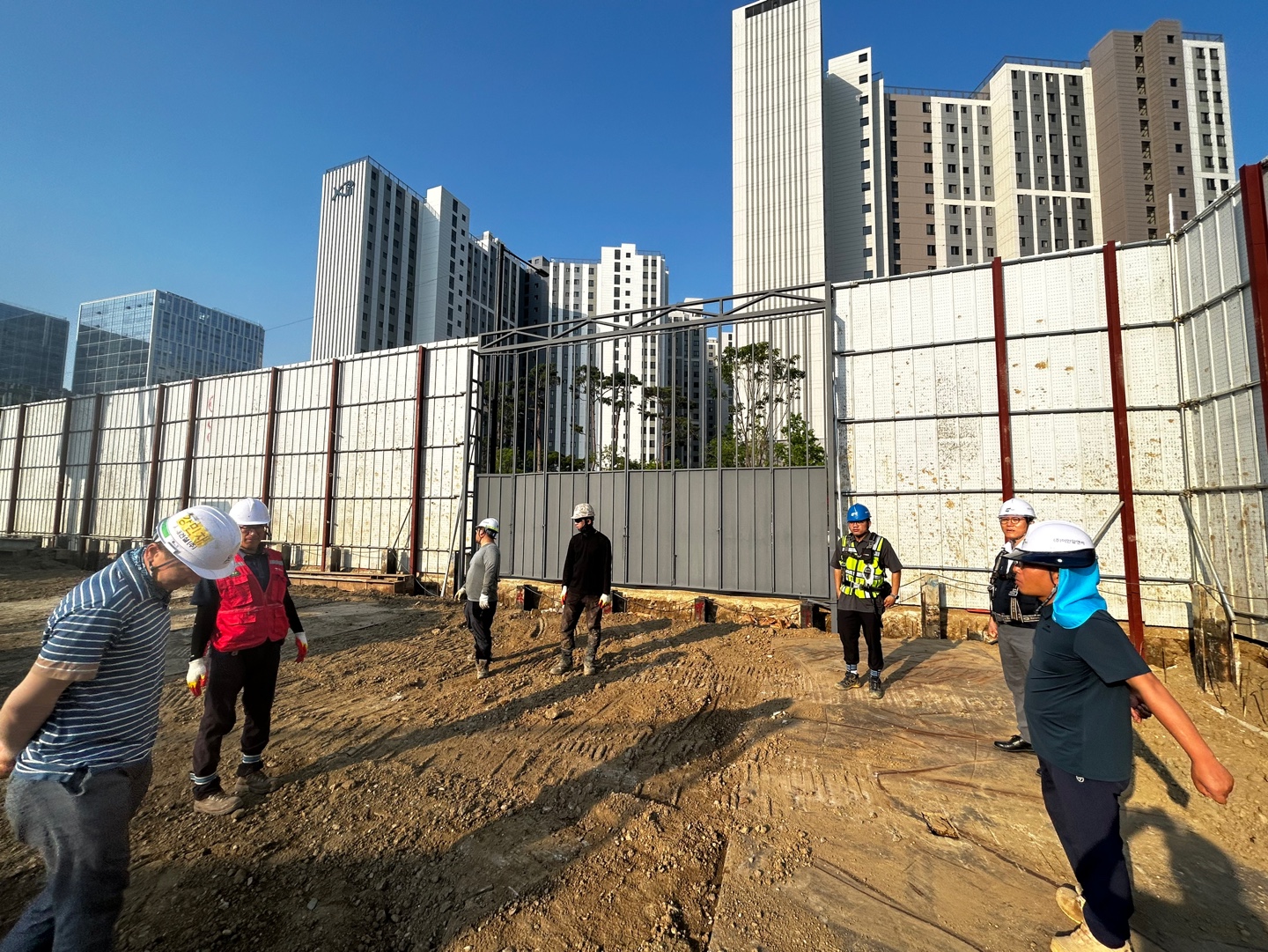 [2023년 6월 19일] 아침조회, 파일반압, 파일천공 및 근입작업, 인도복구 : NCMN 비전센터