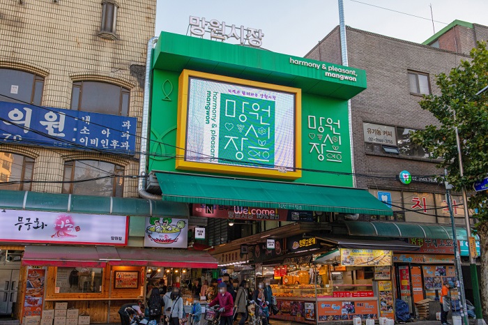TRADITIONAL MARKETS IN SEOUL - WHAT TO EAT : Korea Tour Planner