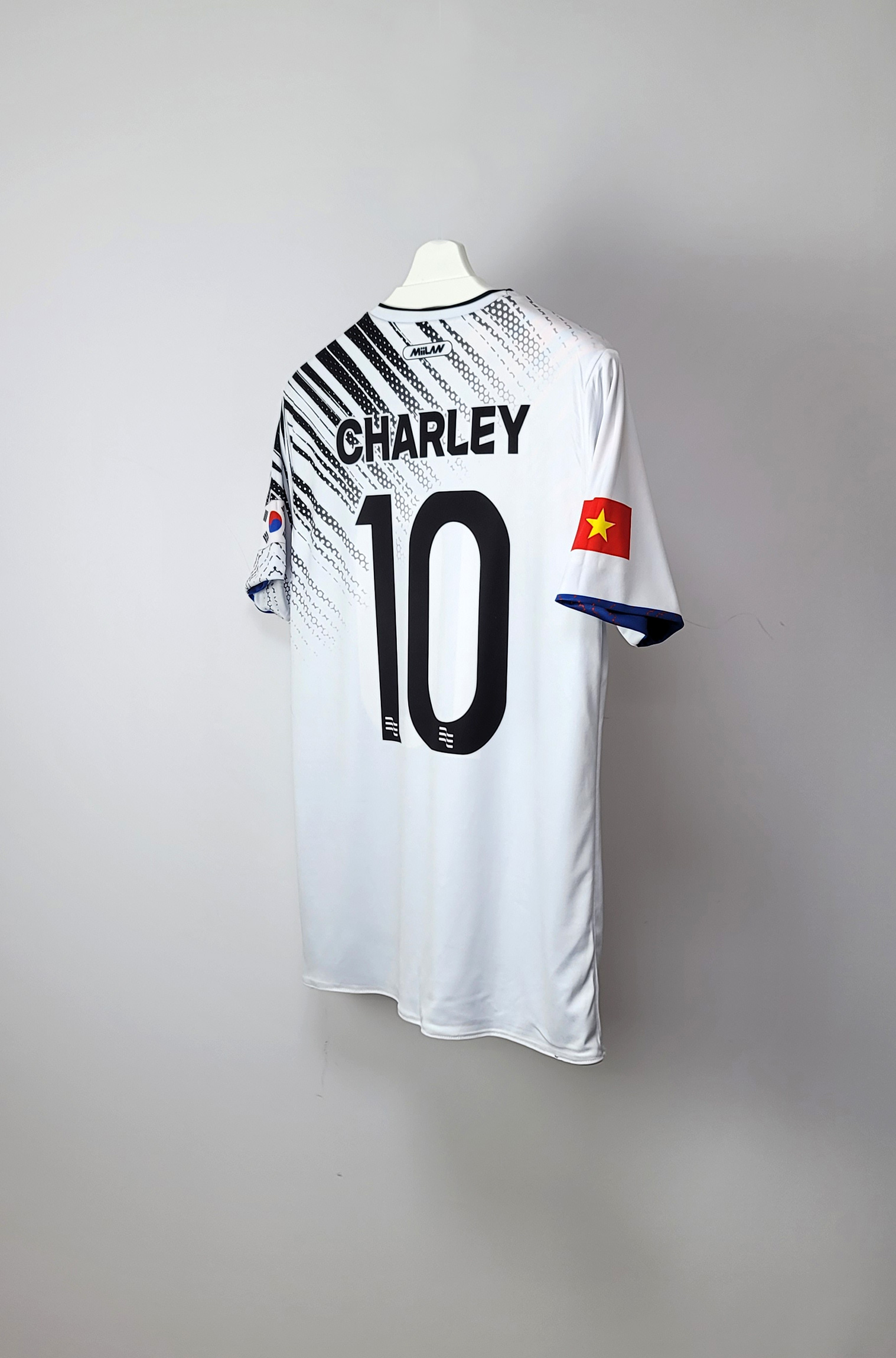 KOVN FC양면유니폼(C.50D실키밀란) : 밀란코리아 축구팀들의 3d 목업 디자인 페이지