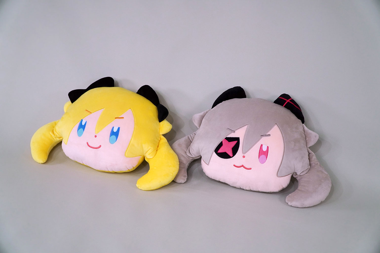 DJMAX RESPECT V So Happy 캐릭터 쿠션 - EL CLEAR : DJMAX STORE