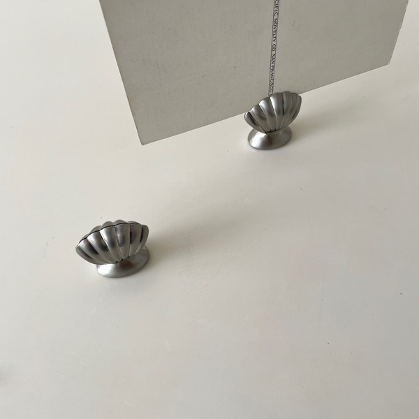 Silver Shell Card Holder : La Sauce