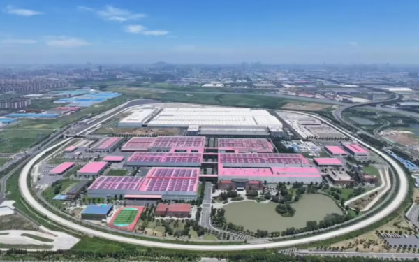 中 JAC-화웨이, 지능형 자동차 공장 준공...1500대 로봇 도입 : Industry News