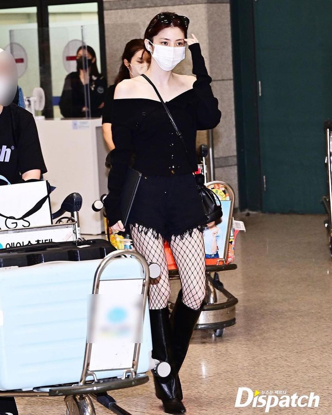 블랙을 사랑하는 소희언니의 LA패션 🖤 : 데일리패션뉴스 - dafanew