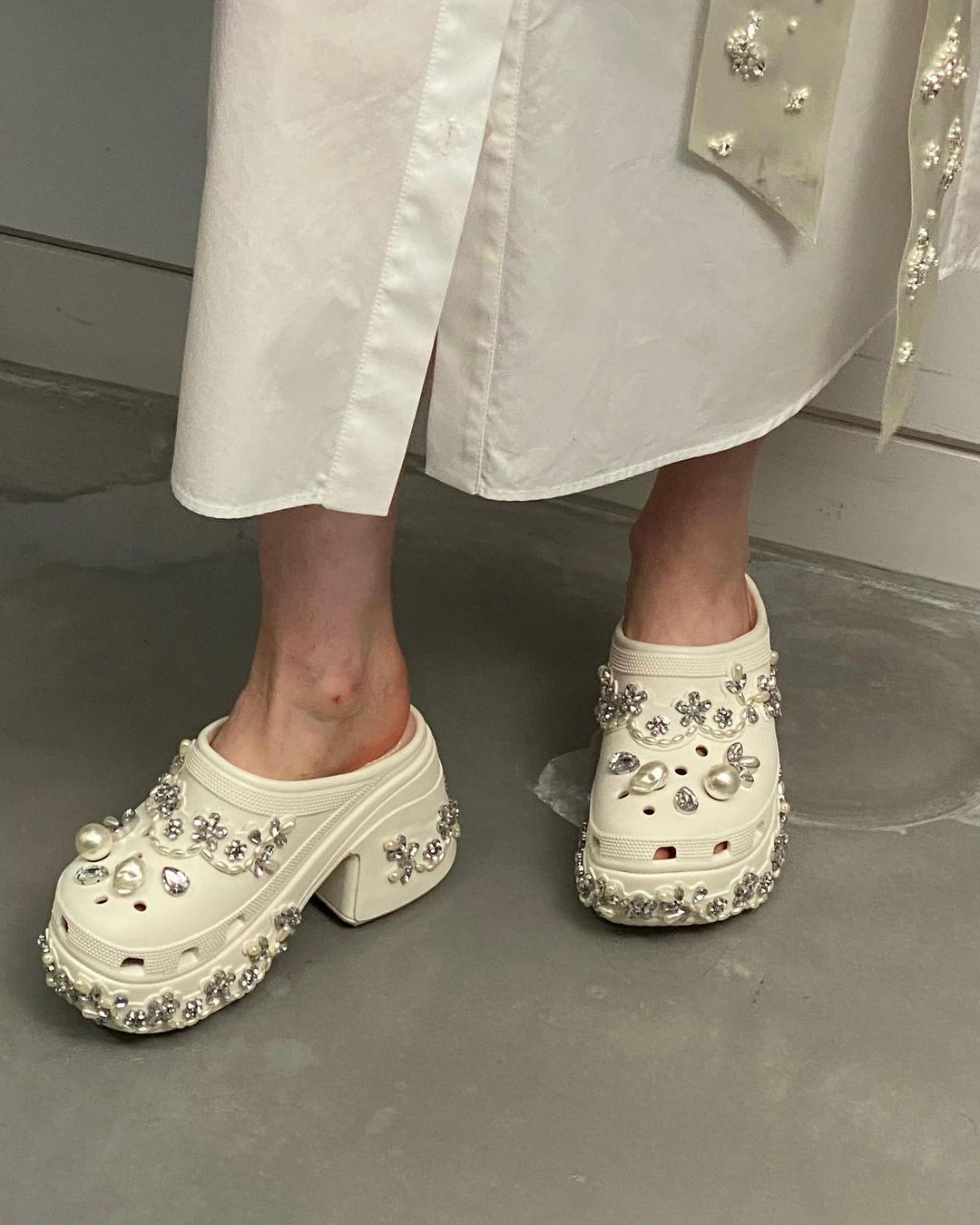 Simon Rocha X Crocs의 콜라보레이션 🎀 : 데패뉴 | etc