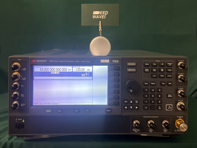 E8267D(44GHz, Black)