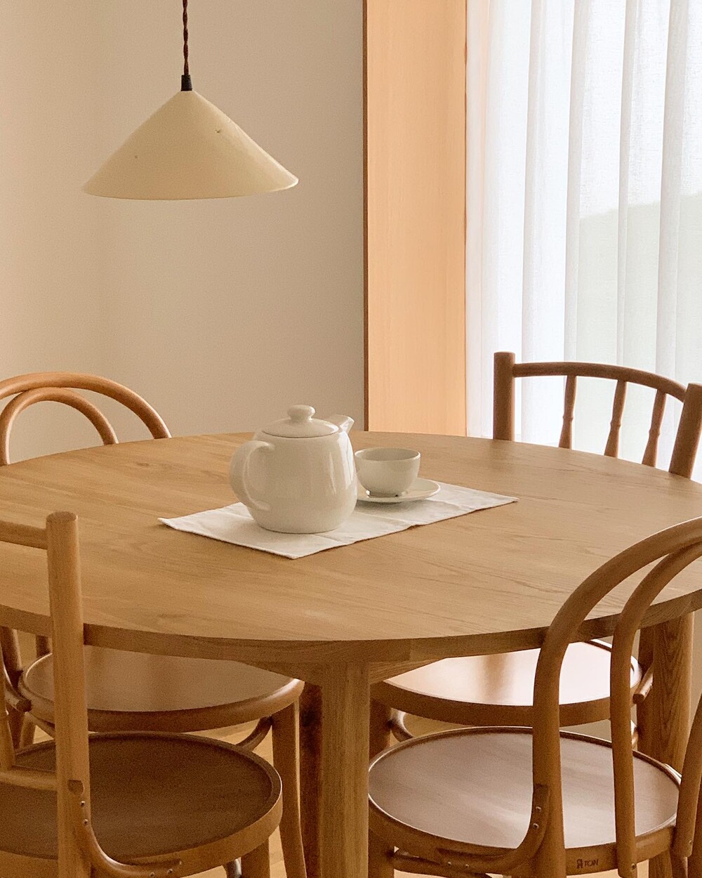 yoyohi table (요요히테이블) : hoha