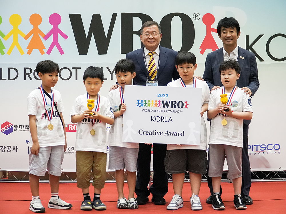 2023년 8월 12일 WRO 한국대회 1일차 시상식 사진 : WRO KOREA
