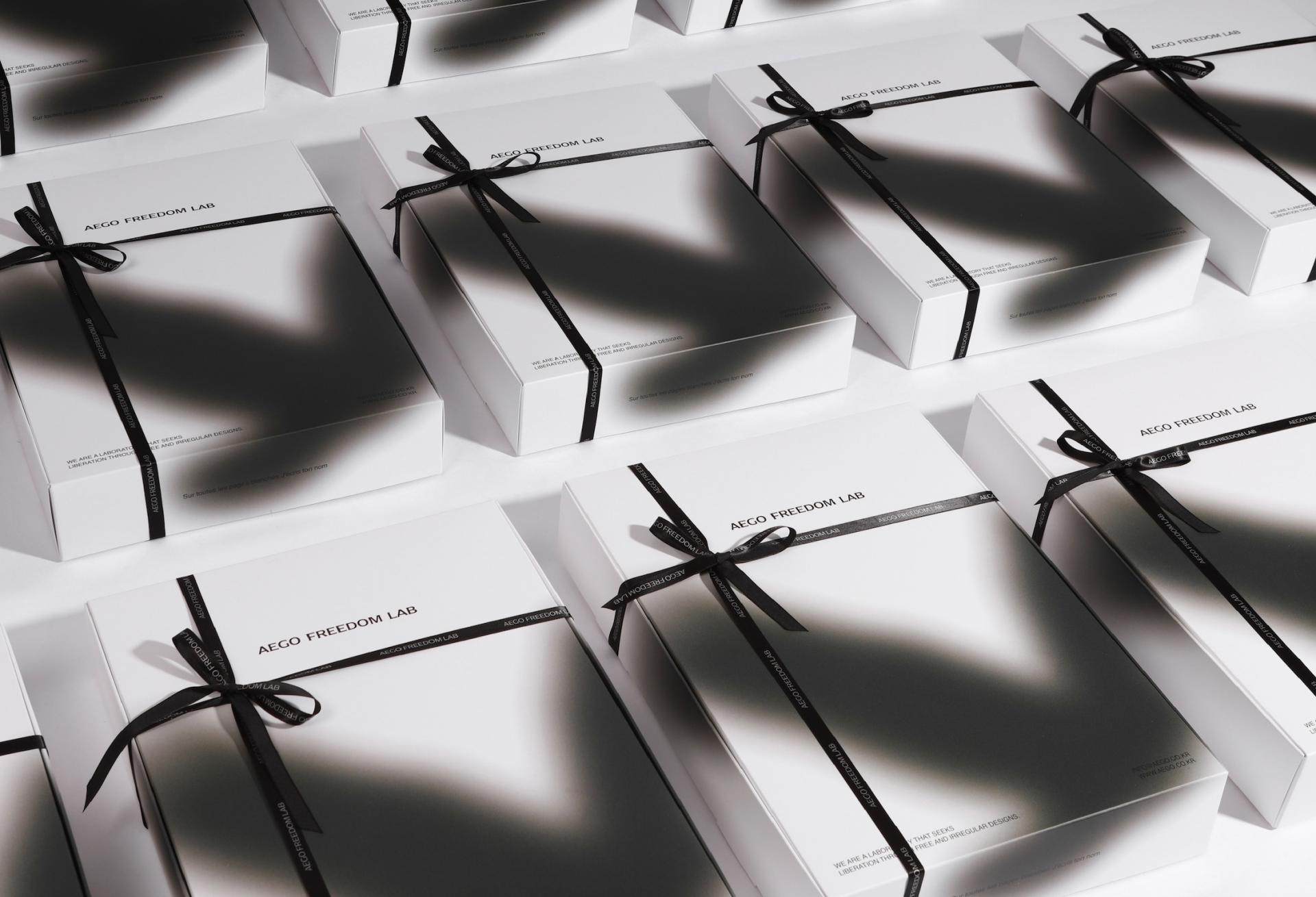 패키지의 디테일 한땀한땀... : Fashion Branding _ AEGO Making Film | 패션브랜딩 _ 이고메이킹필름