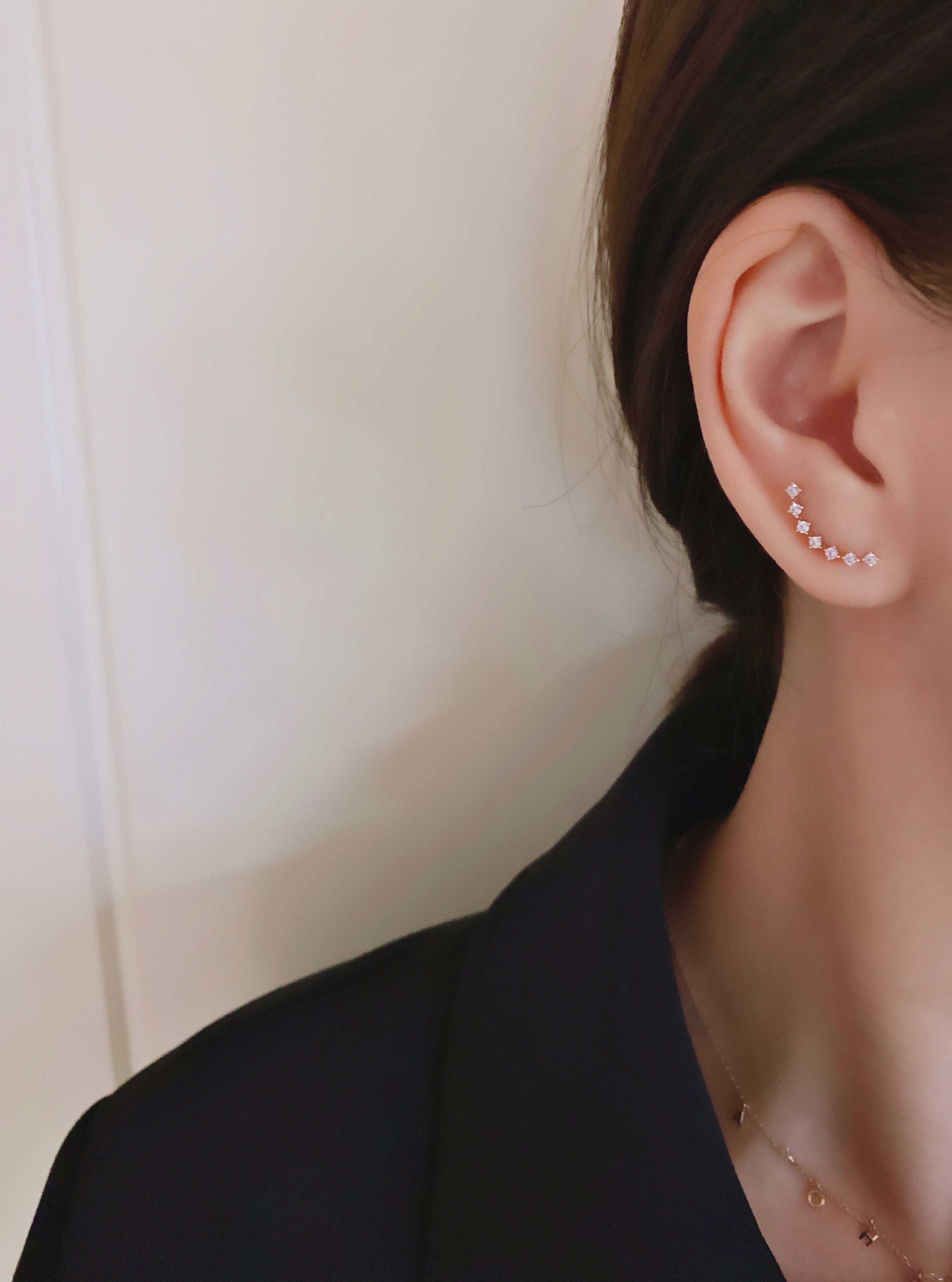 라일라 피어싱 : 어메종 Aumaison | 매일 착용하는 클래식 & 프리미엄 주얼리