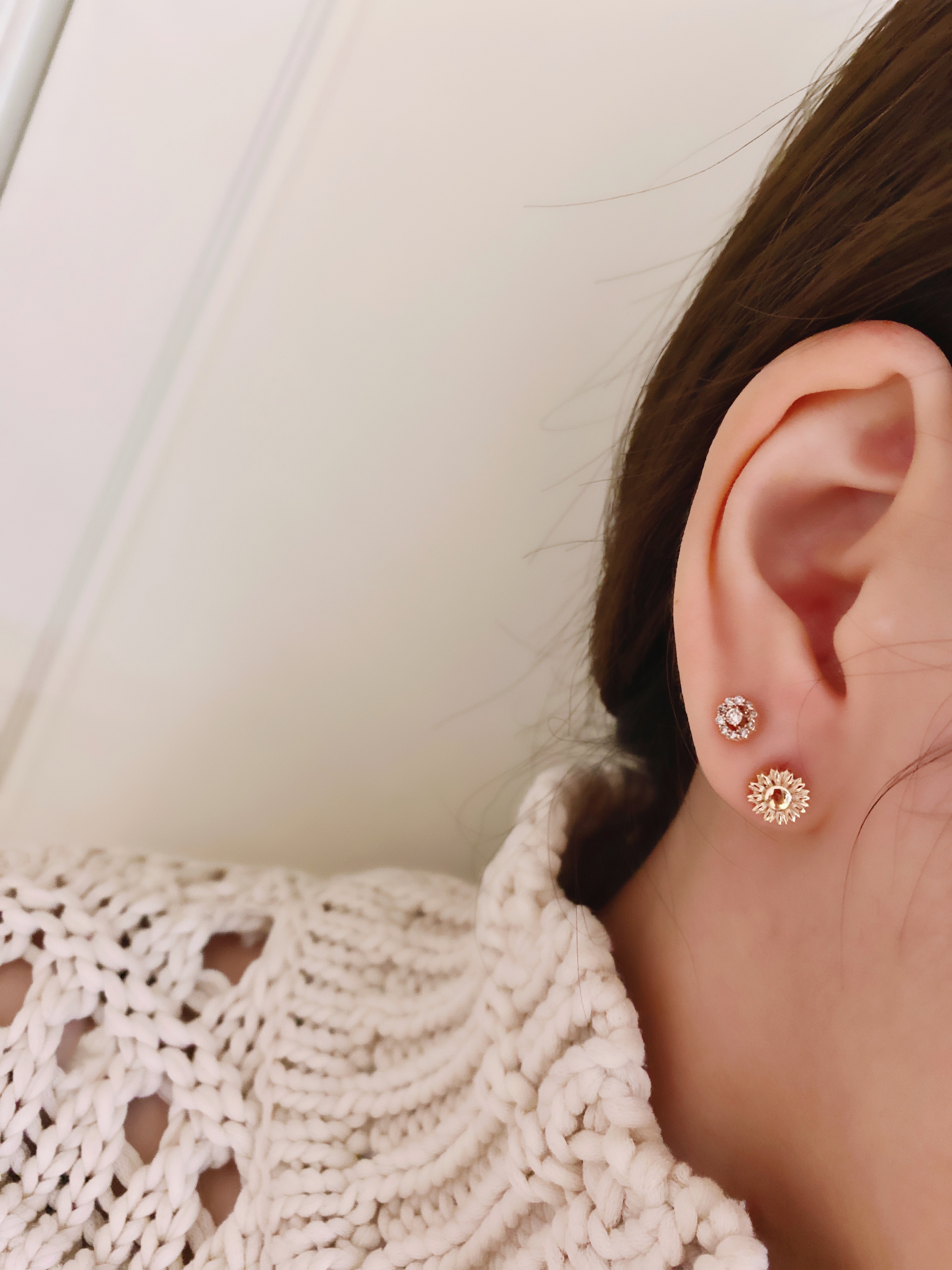 해바라기 피어싱 - 대 : 어메종 Aumaison | 매일 착용하는 클래식 & 프리미엄 주얼리