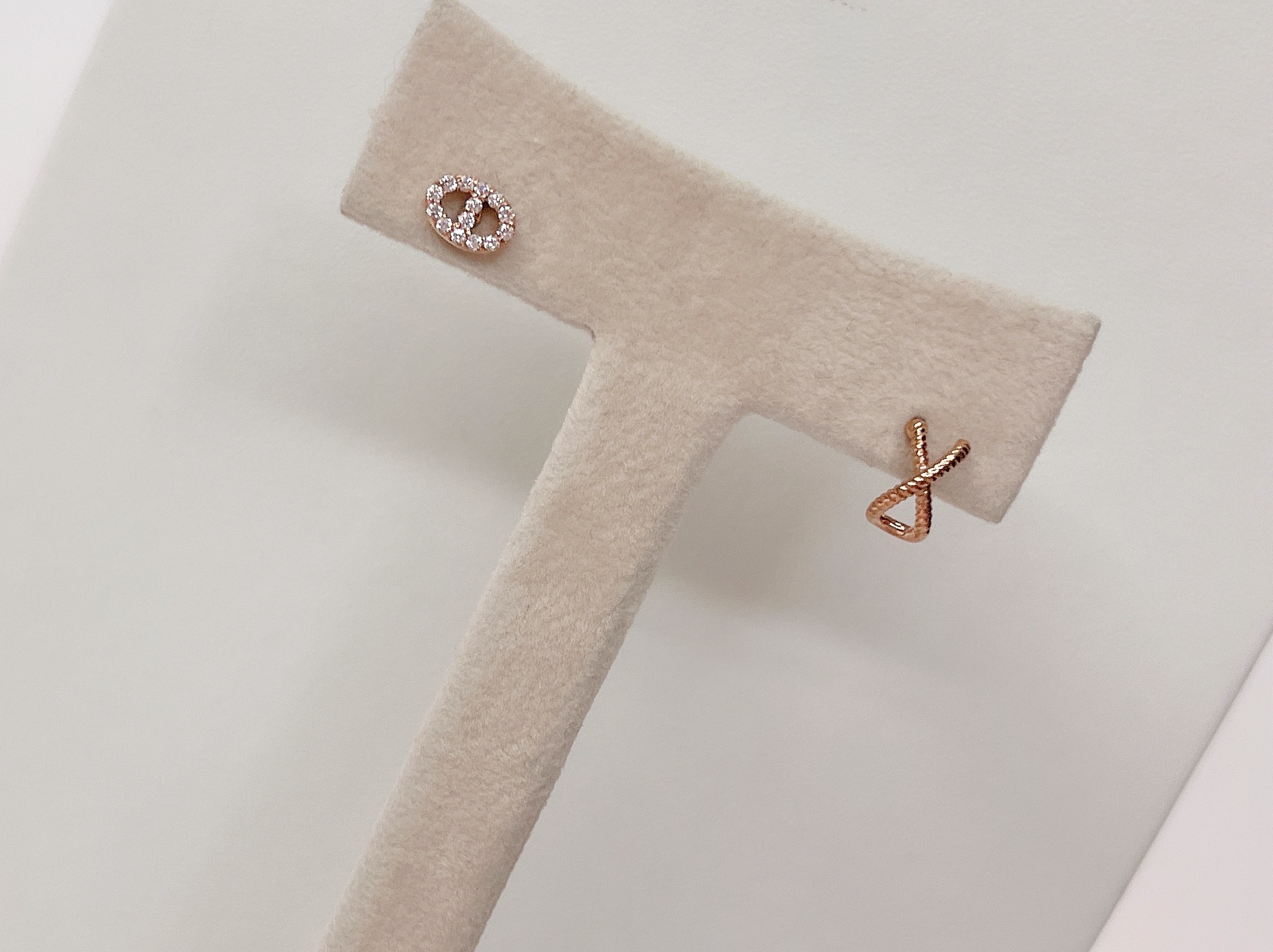 크로스 피어싱 : 어메종 Aumaison | 매일 착용하는 클래식 & 프리미엄 주얼리