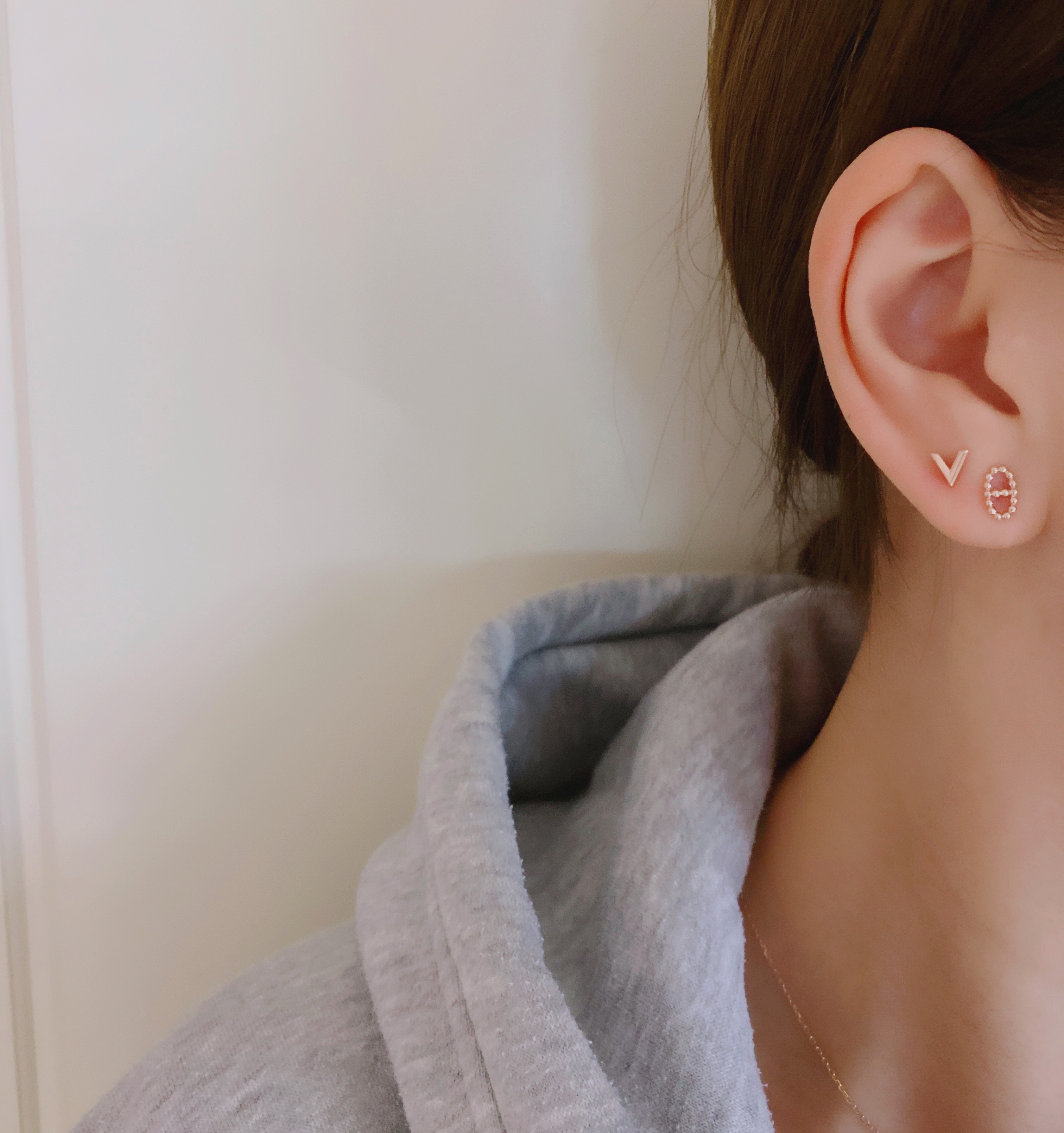 브이 피어싱 : 어메종 Aumaison | 매일 착용하는 클래식 & 프리미엄 주얼리