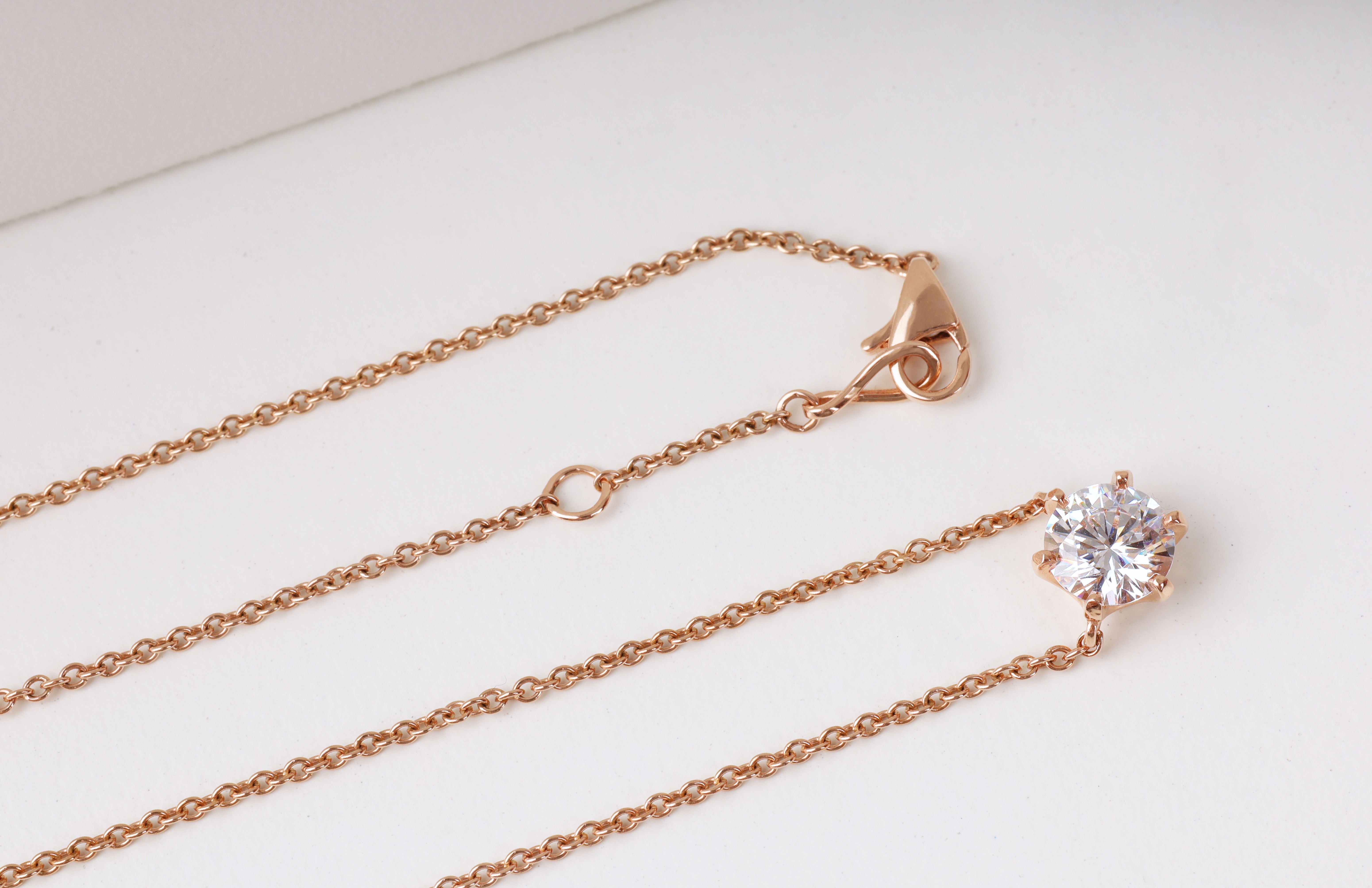 디온 큐몬드 목걸이 - 1캐럿 : 어메종 Aumaison | 매일 착용하는 클래식 & 프리미엄 주얼리