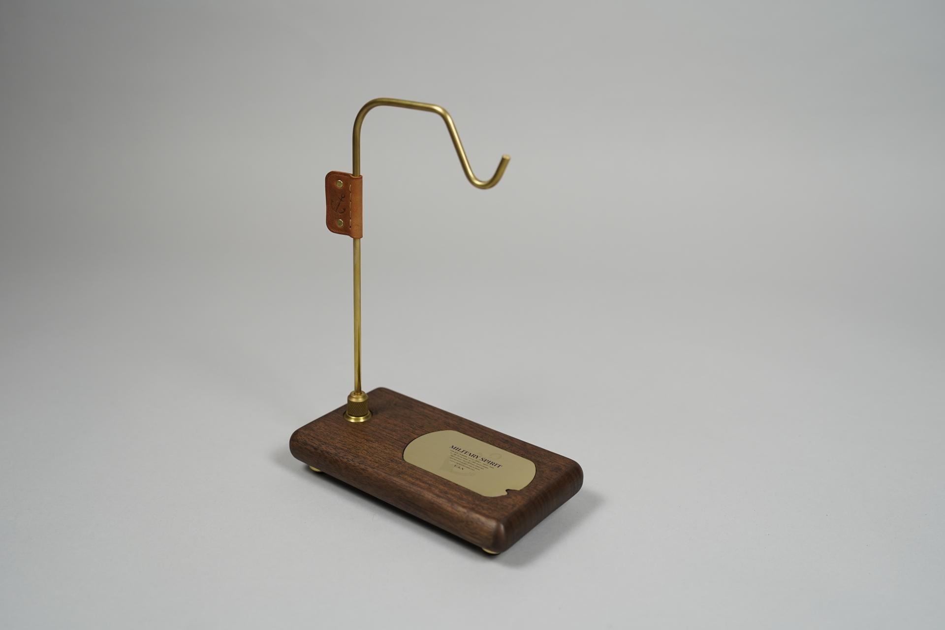 ID LANTERN STAND (walnut) : MILIBROS 밀리브로스
