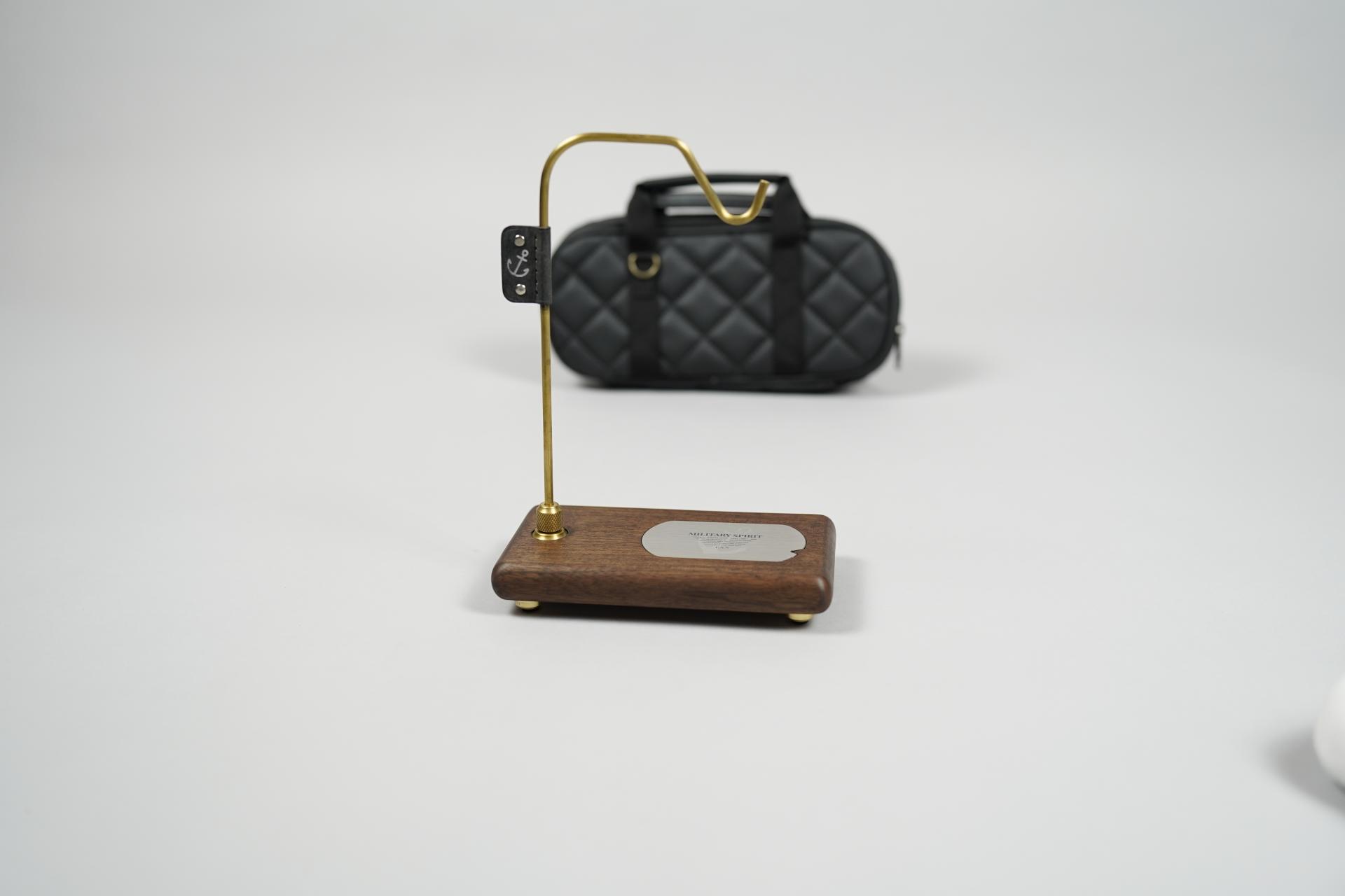 ID LANTERN STAND (walnut) : MILIBROS 밀리브로스