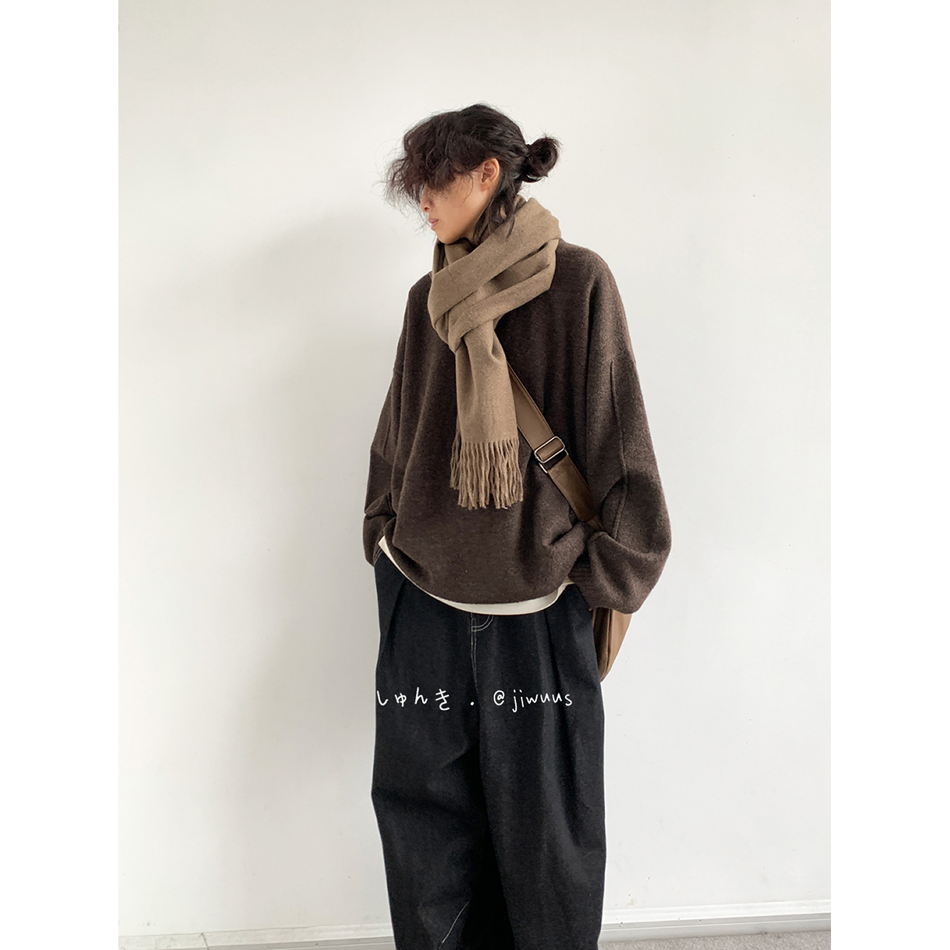 Japanese Retro Loose Neutral Solid Color Sweater : 더스터프(Dustuff)