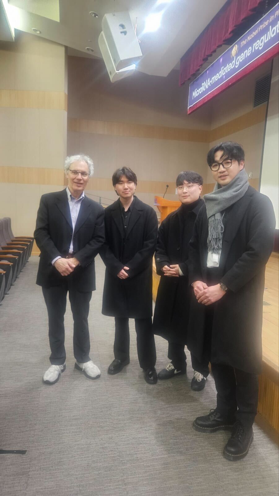 Dr. Victor Ambros, the 2024 Nobel Laureate, visited Korea, and members ...