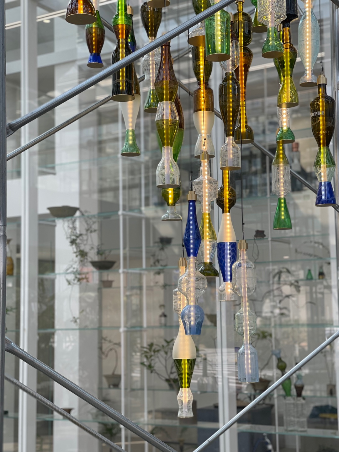 Chandelier : Park Seon Min