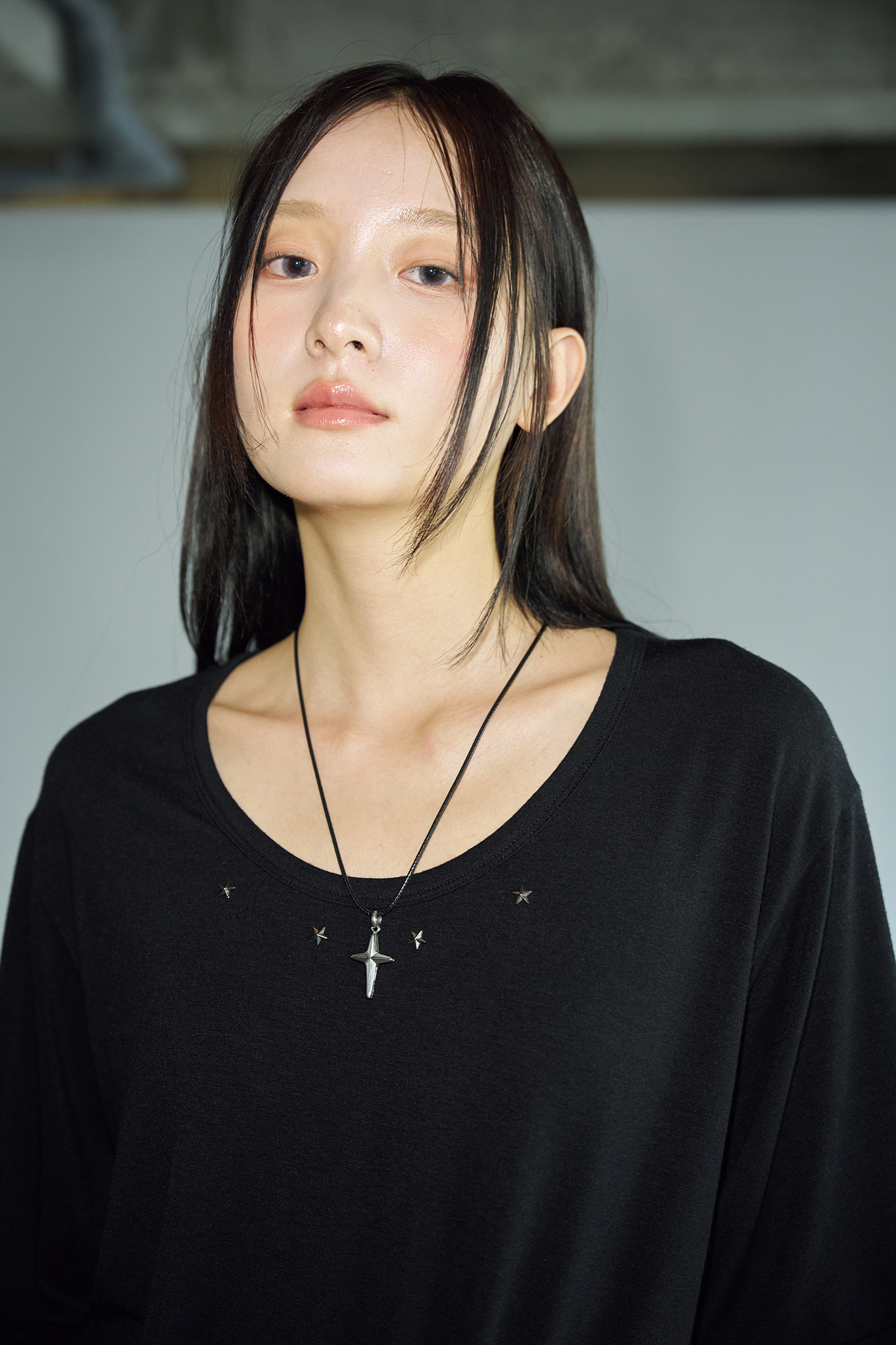 [HELENE PARIS] 레더 볼드 크로스 네크리스 - HELENE PARIS | 리켓