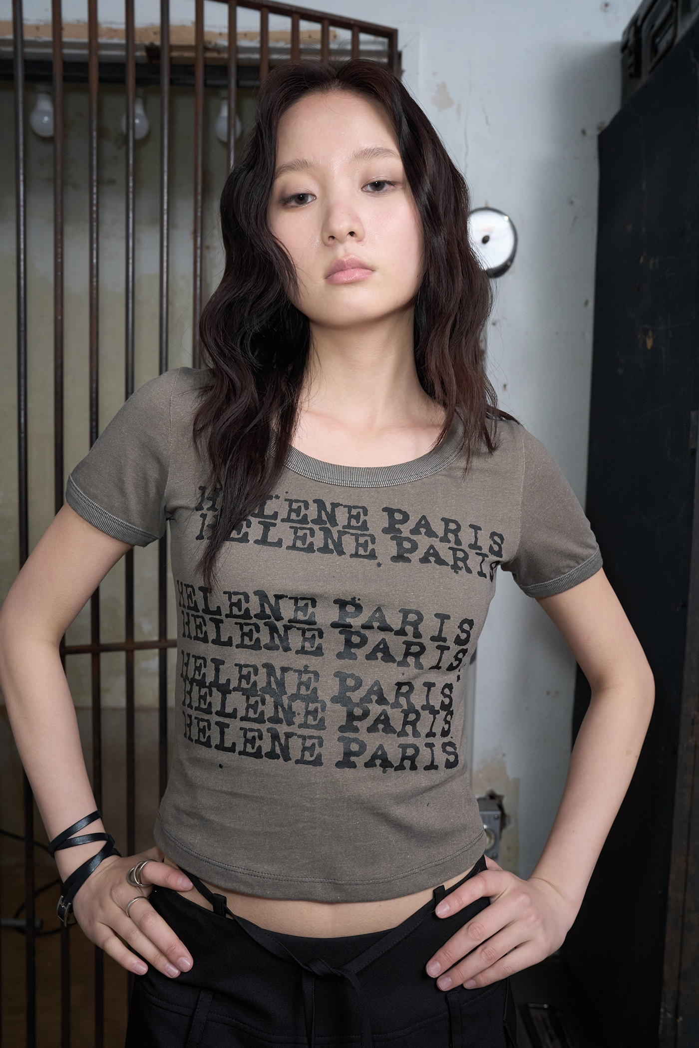 [HELENE PARIS] 스탬프 레밍턴 링거 하프 티셔츠 [피그먼트 보아] - HELENE PARIS | 리켓