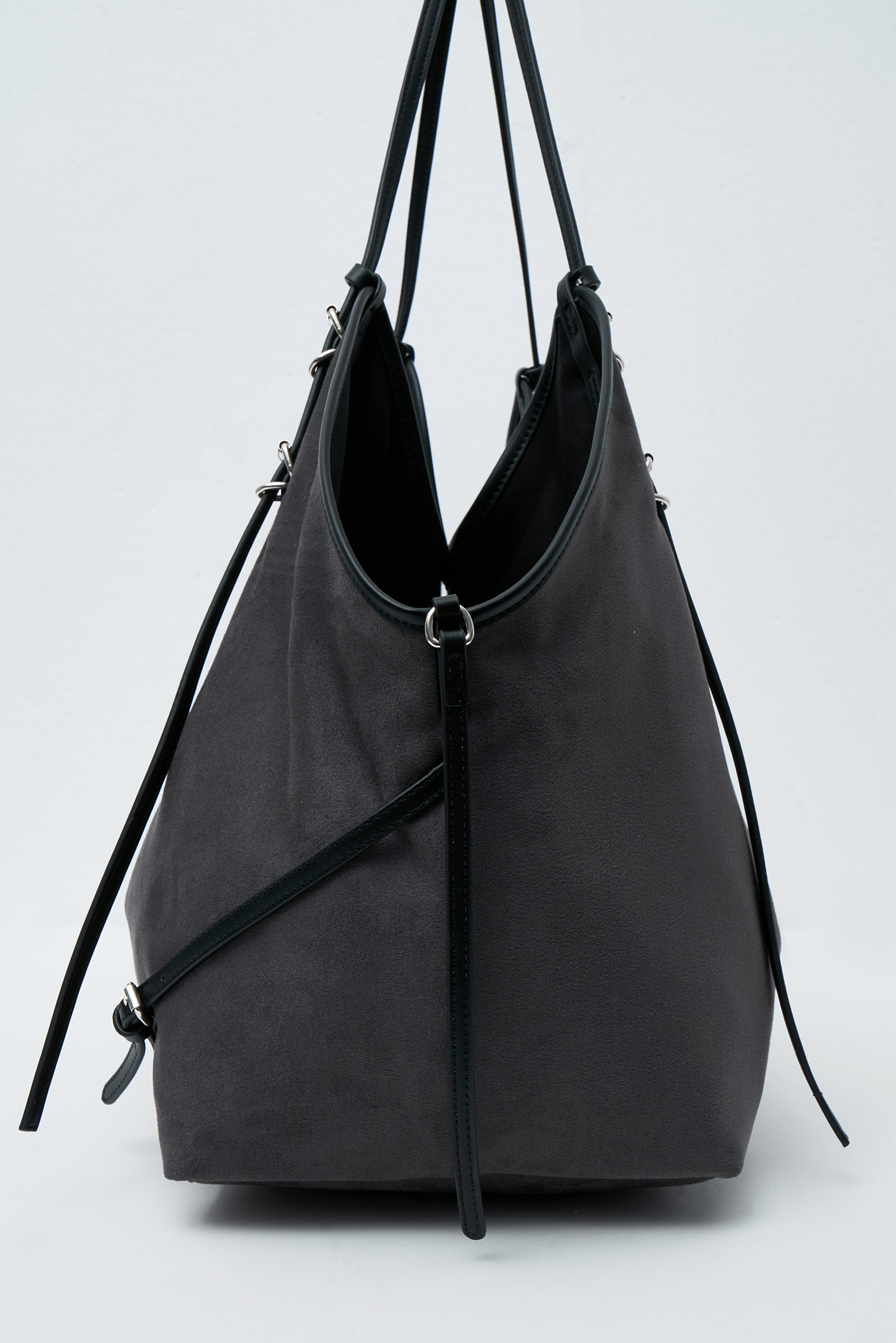 [HELENE PARIS] 코니 벨티드 빅 숄더백 [스웨이드 그레이] - HELENE PARIS | 리켓