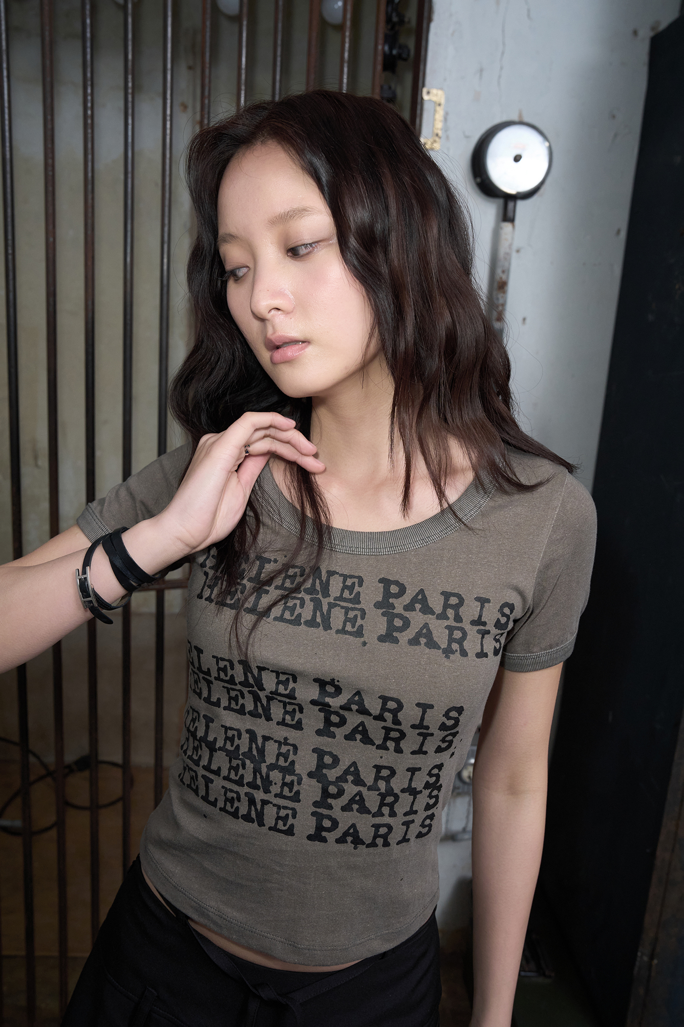 [HELENE PARIS] 스탬프 레밍턴 링거 하프 티셔츠 [피그먼트 보아] - HELENE PARIS | 리켓